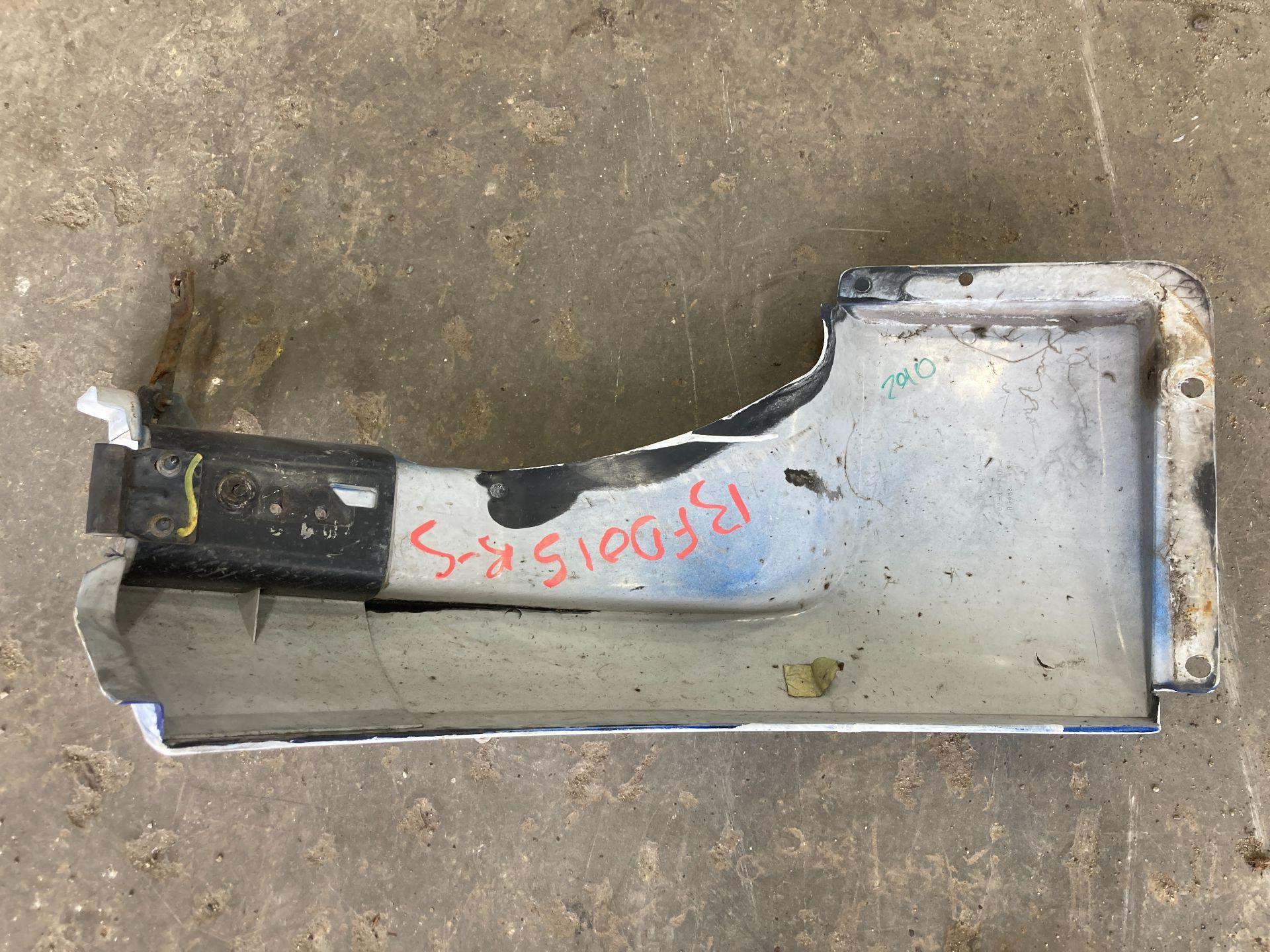 F81B-16005-BM | Ford F750 Fender for Sale