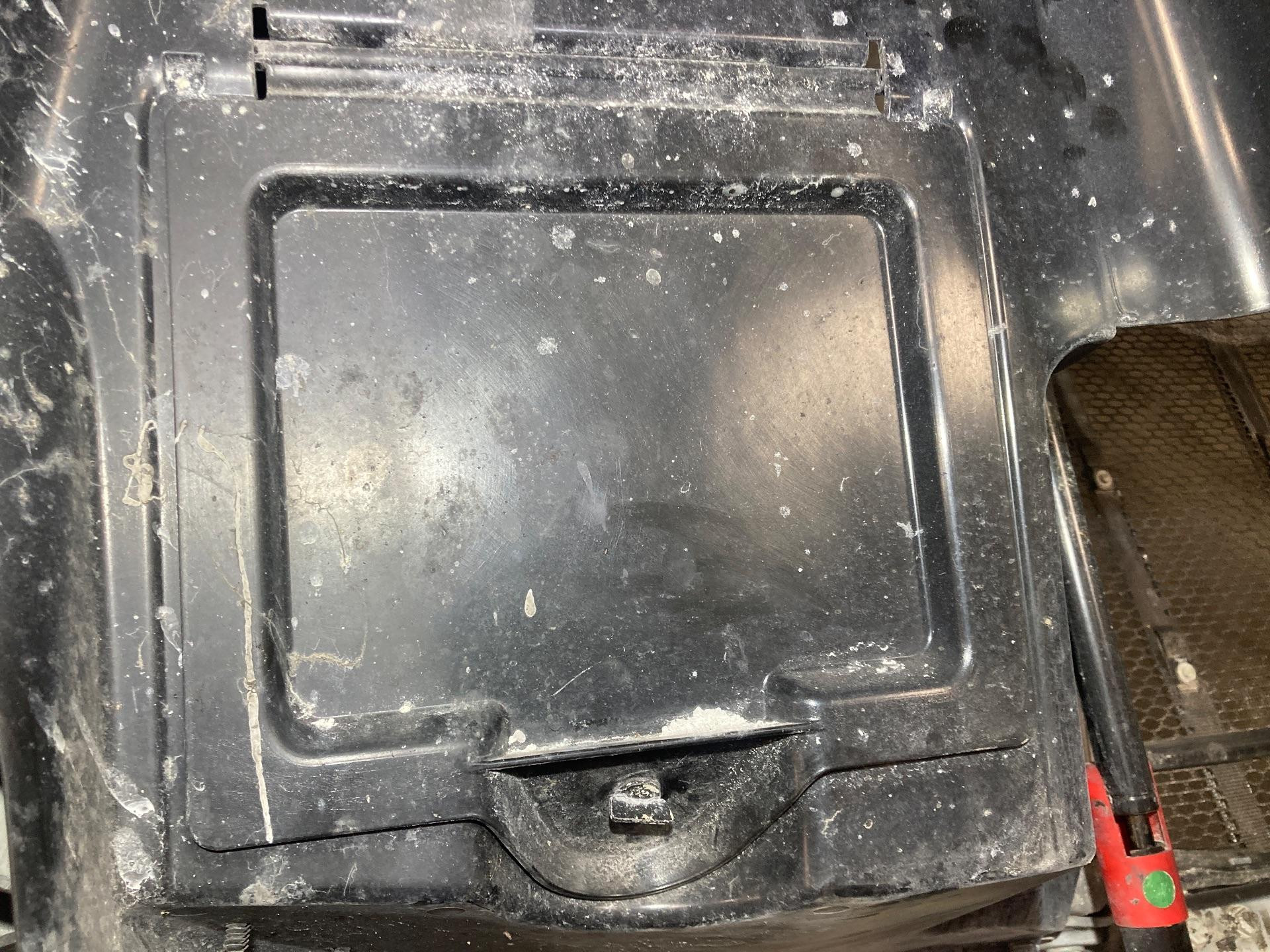 L52-6048 | Peterbilt 579 Inner Fender for Sale