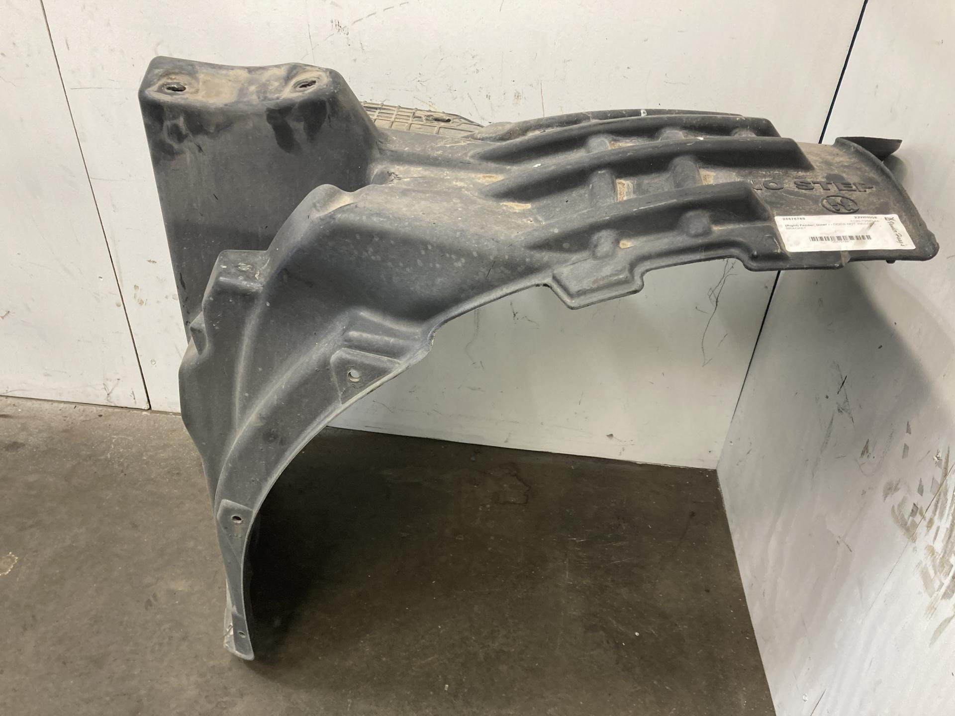 22-77438-001 | Freightliner CASCADIA Inner Fender for Sale