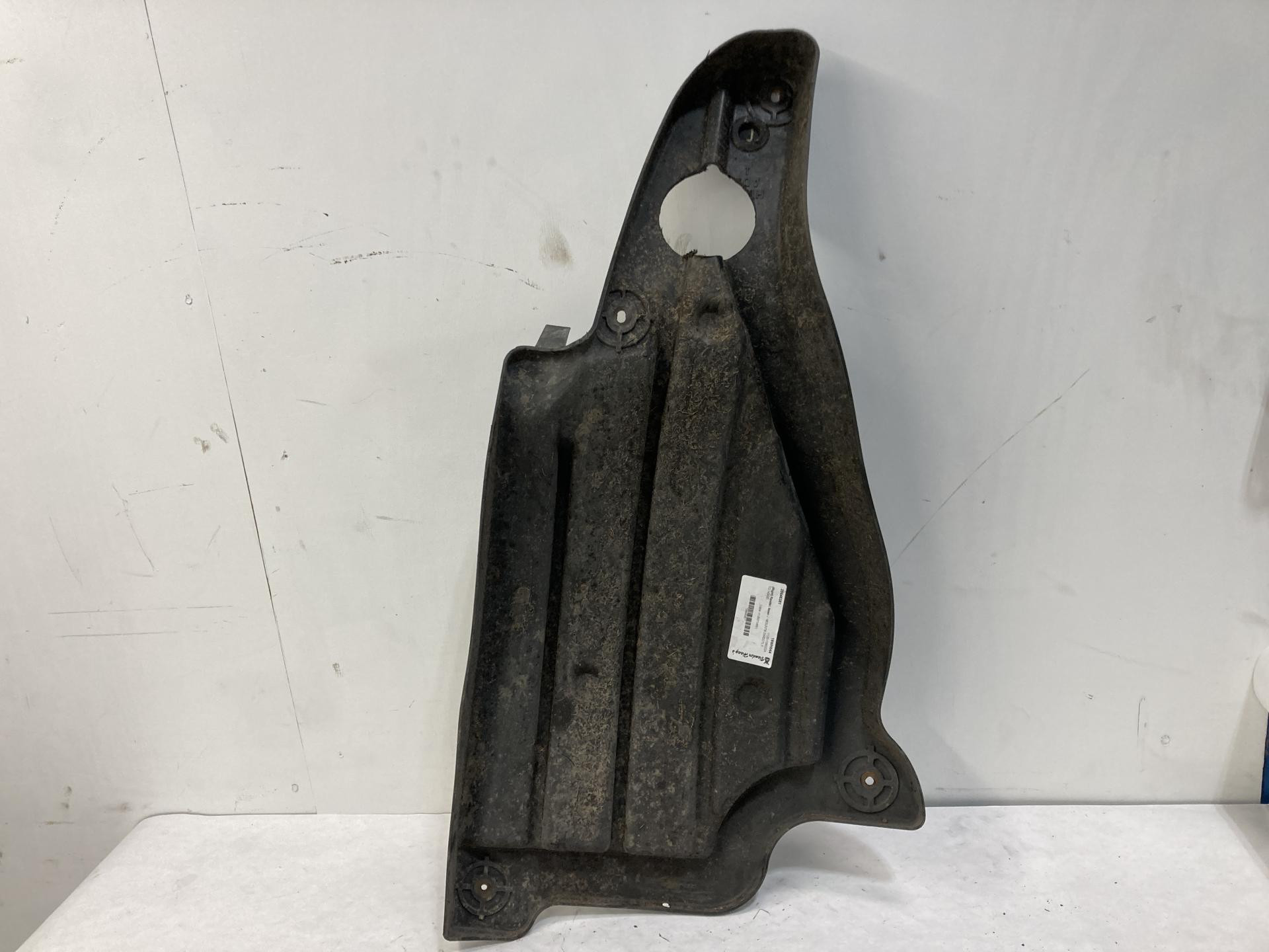 17-20371-003 | Freightliner CASCADIA Inner Fender for Sale