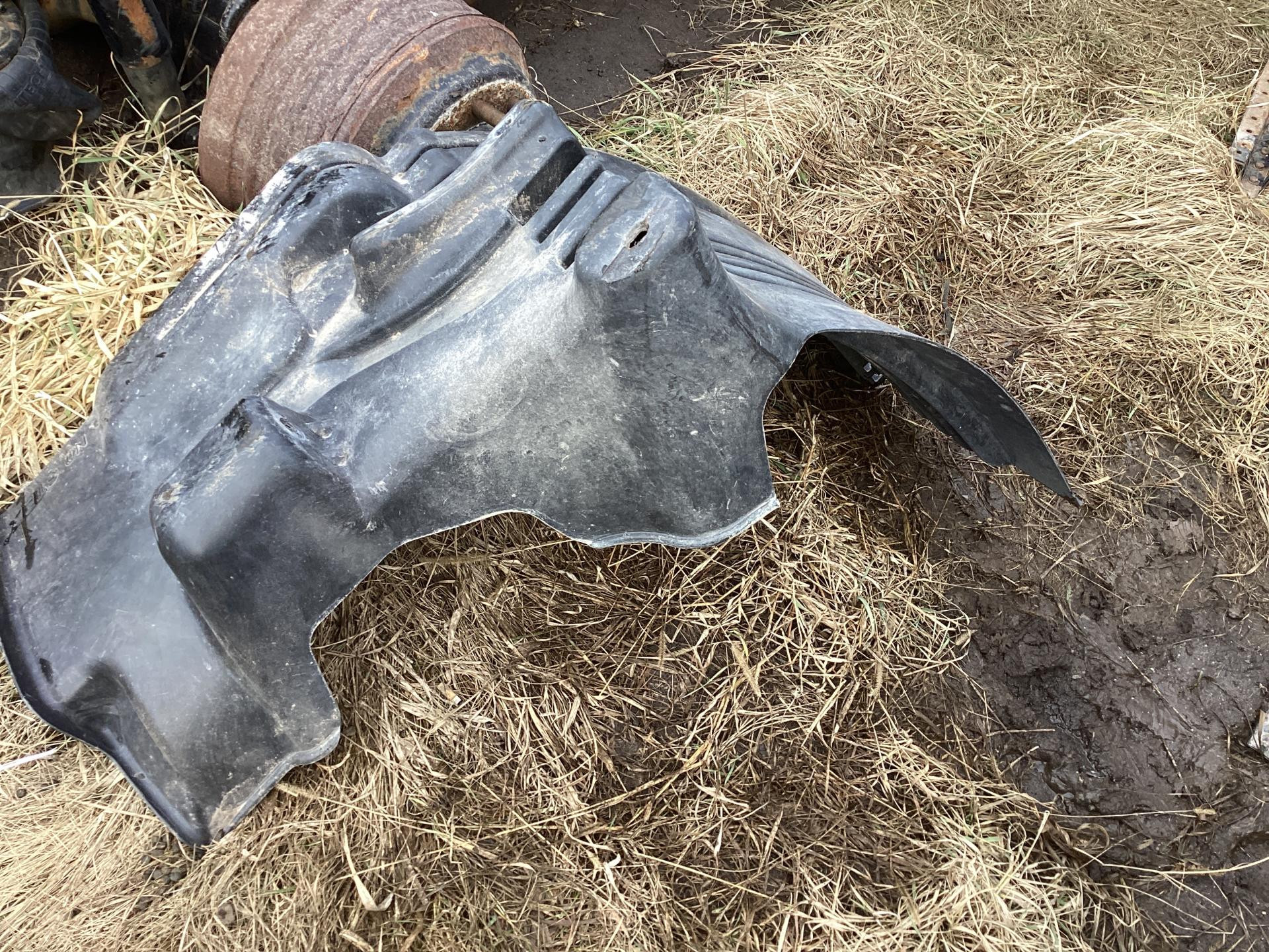 22-60988-001 | Freightliner CASCADIA Inner Fender for Sale