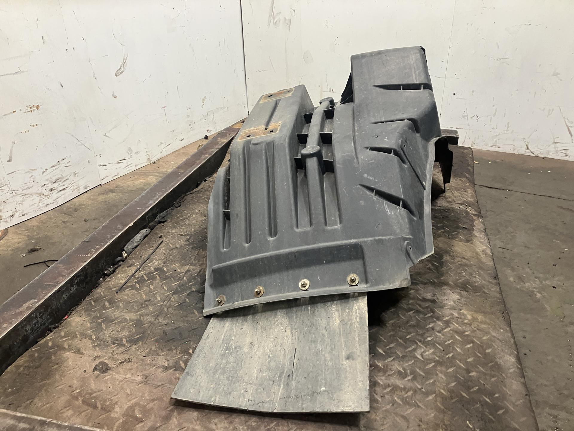 International LT Inner Fender for Sale