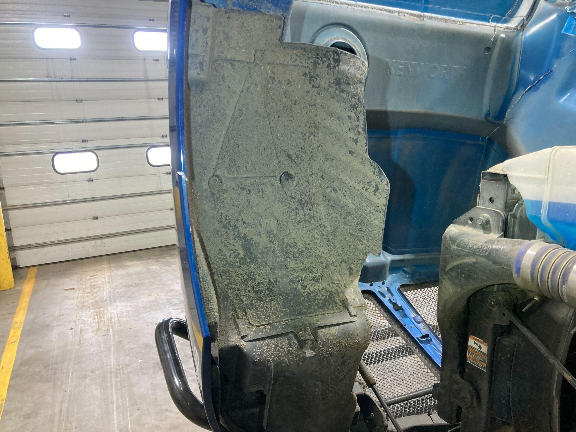 L35-1056 | Kenworth T680 Inner Fender for Sale