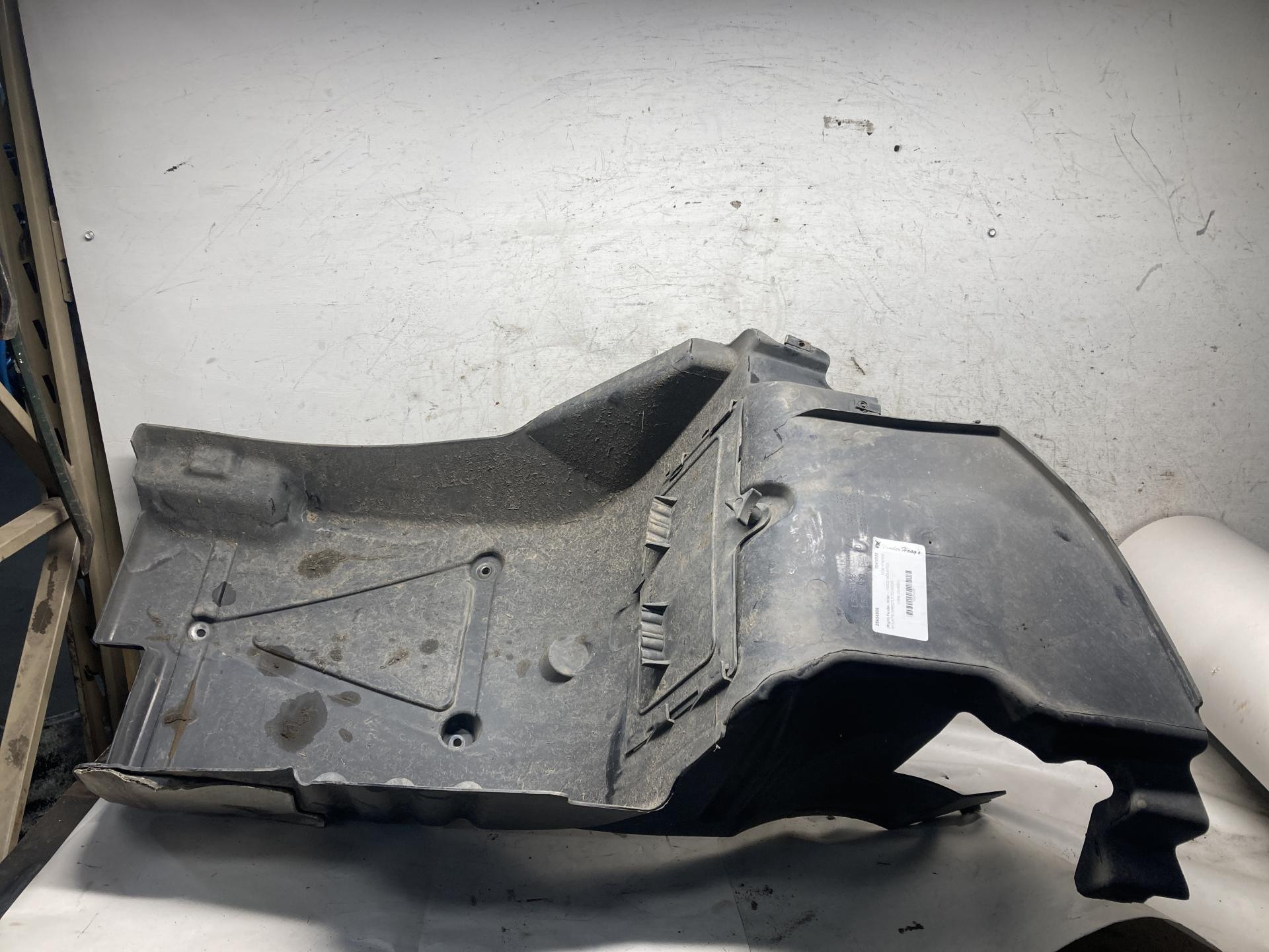 L52-6030 | Kenworth T680 Inner Fender for Sale