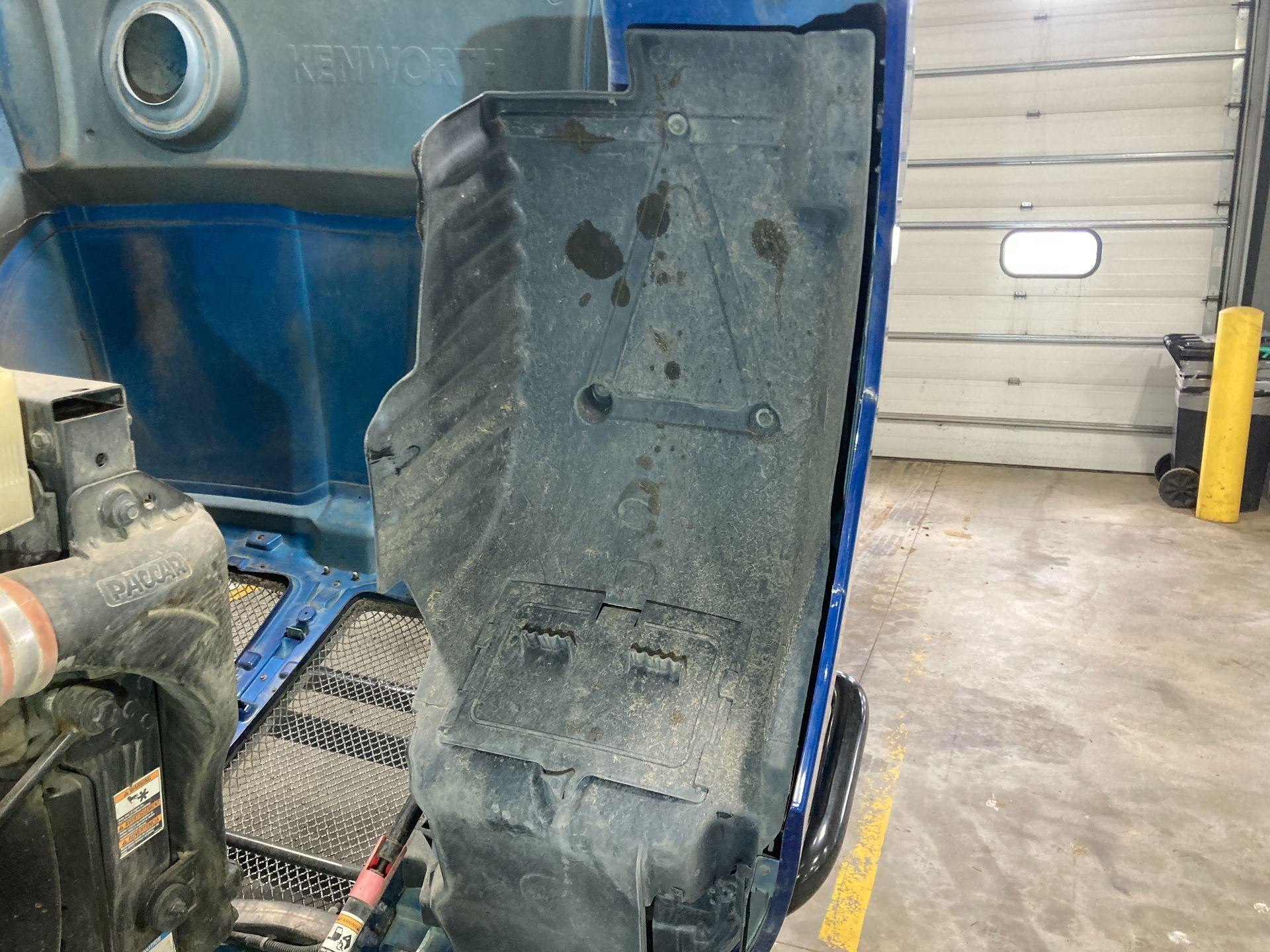 L52-6030 | Kenworth T680 Inner Fender for Sale