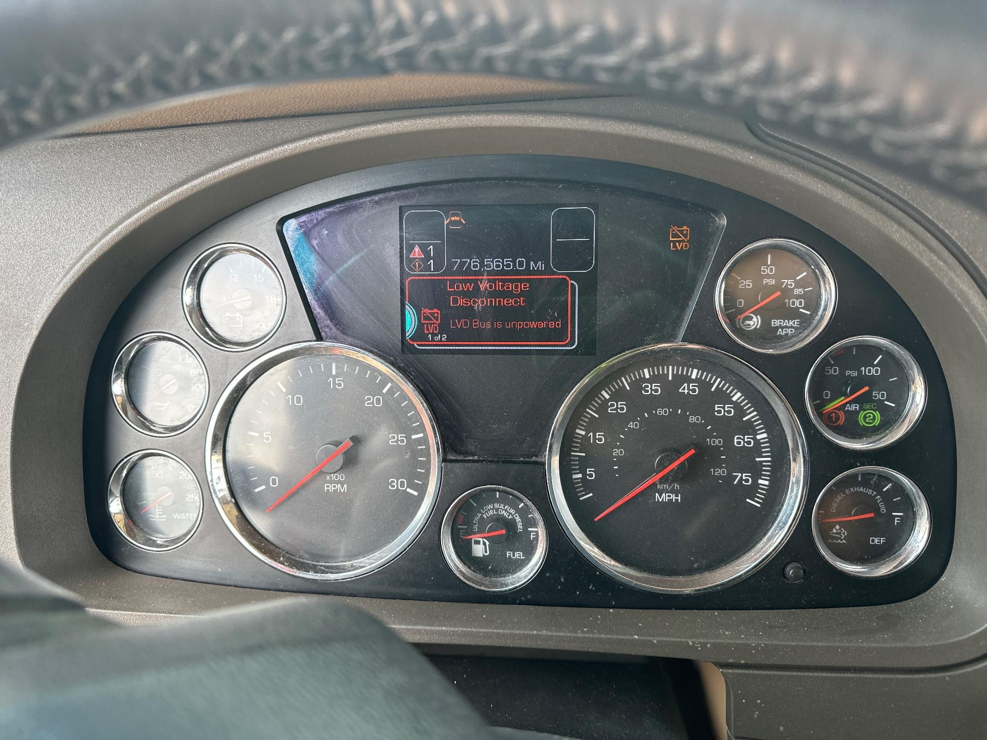 Kenworth T680 Speedometer Instrument Cluster for Sale