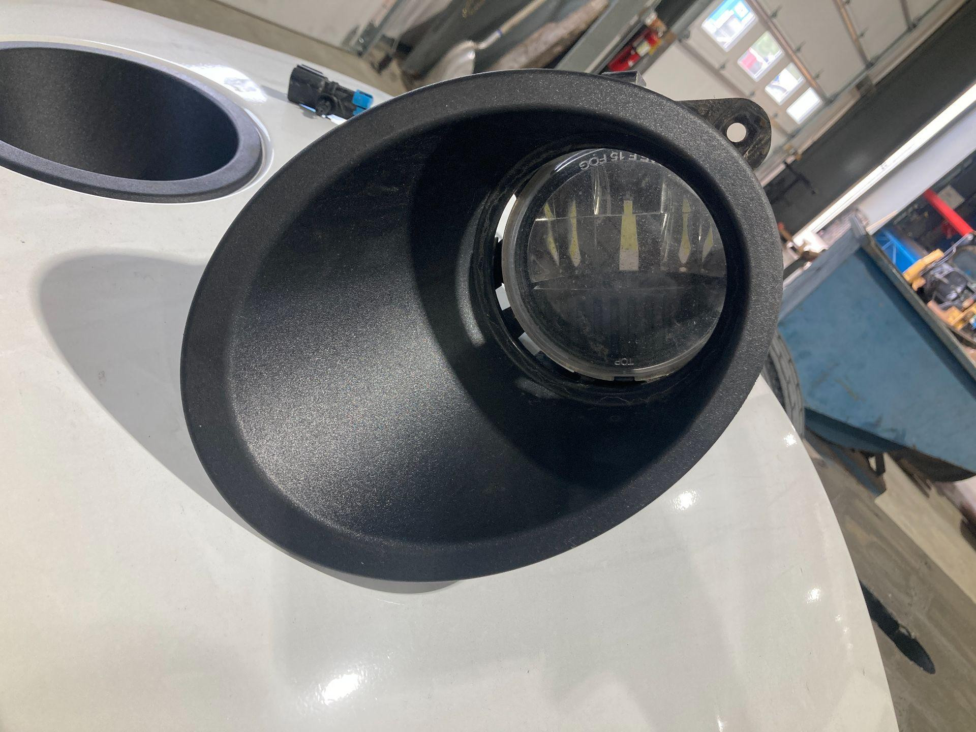 Mack ANTHEM (AN) Fog Light for Sale