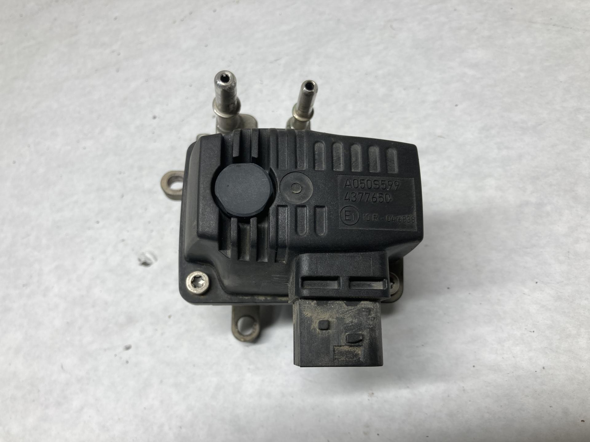 4377650 | International A26 Fuel Doser Injector for Sale