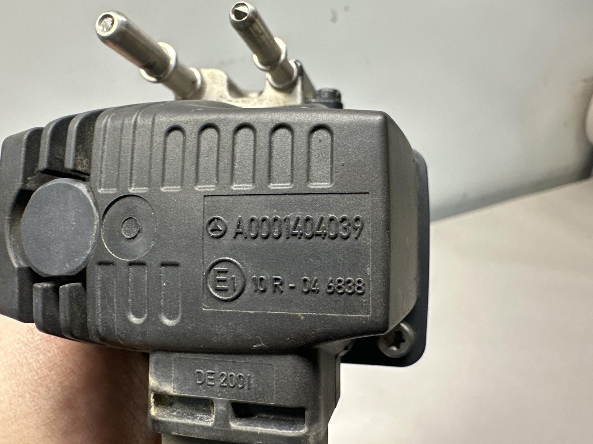 A0001404039 | Detroit DD15 Fuel Doser Injector for Sale