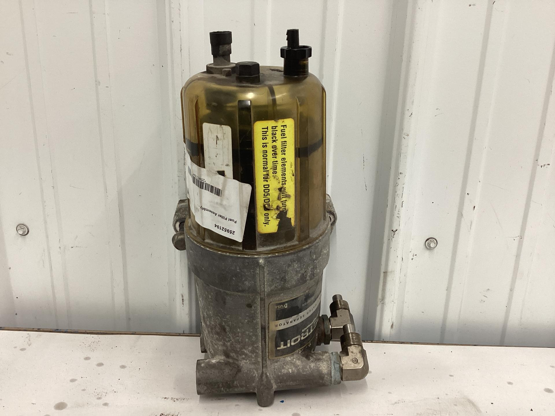 Detroit DD8 Fuel Filter Assembly for Sale