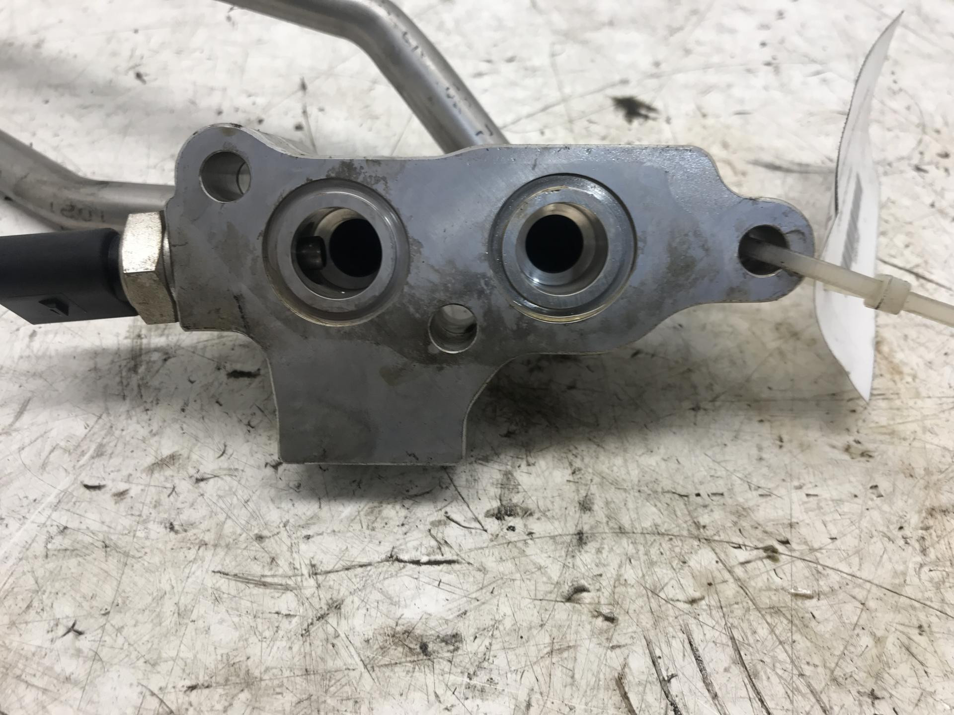 A4710704438 | Detroit DD13 Engine Fuel Injector Line for Sale