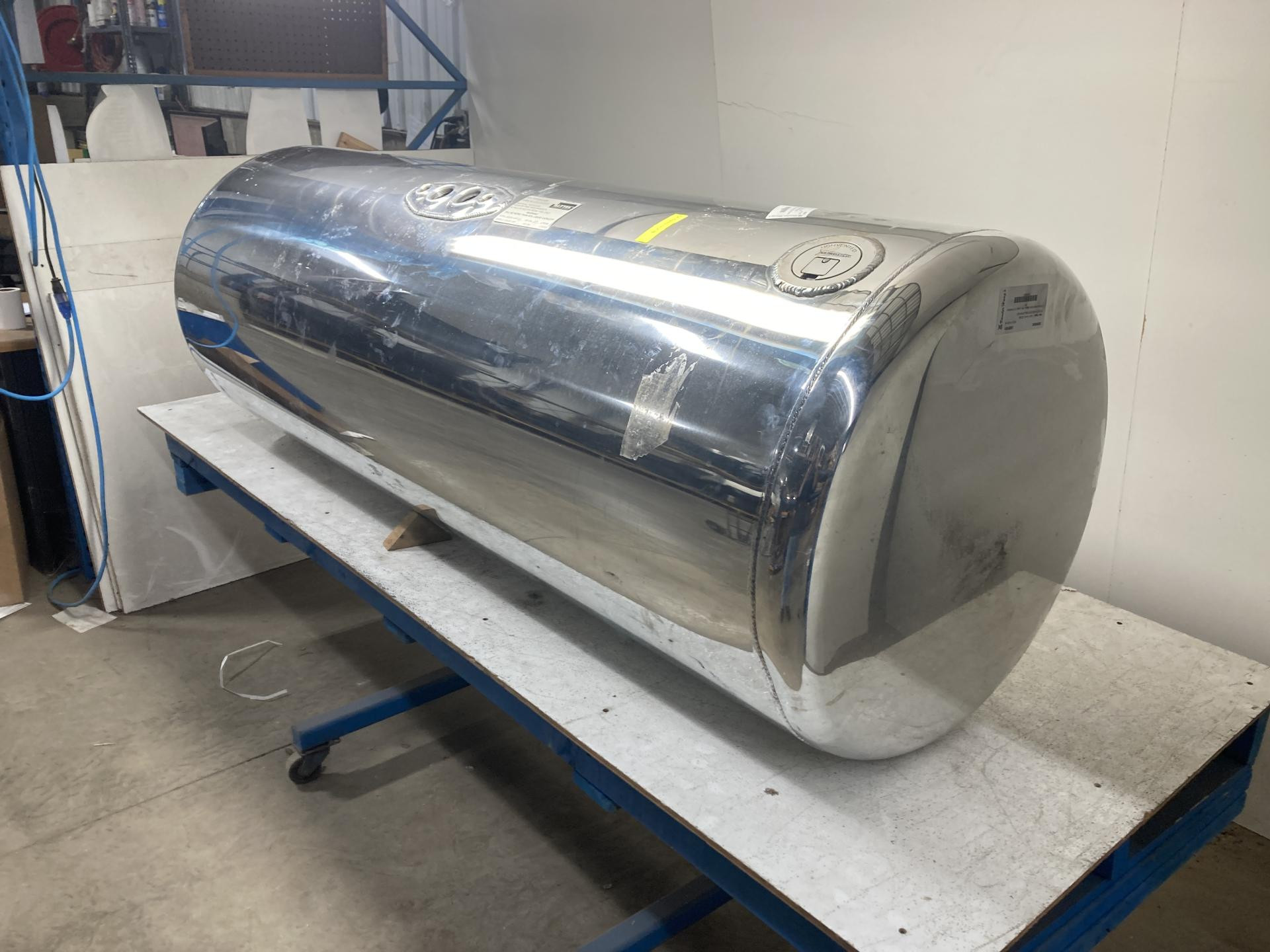 01-060015004 | Peterbilt 220 COE Fuel Tank for Sale