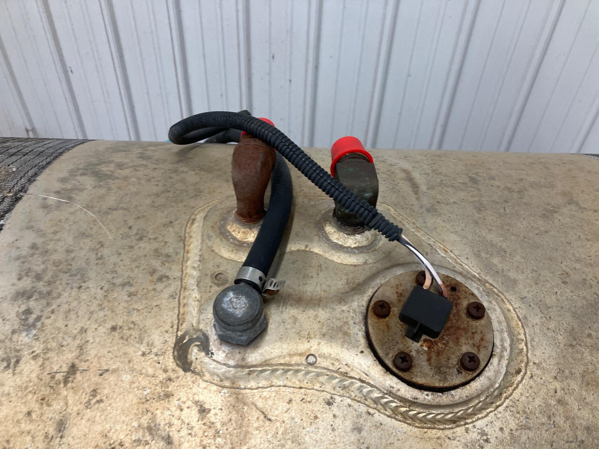 Peterbilt 385 Fuel Tank for Sale