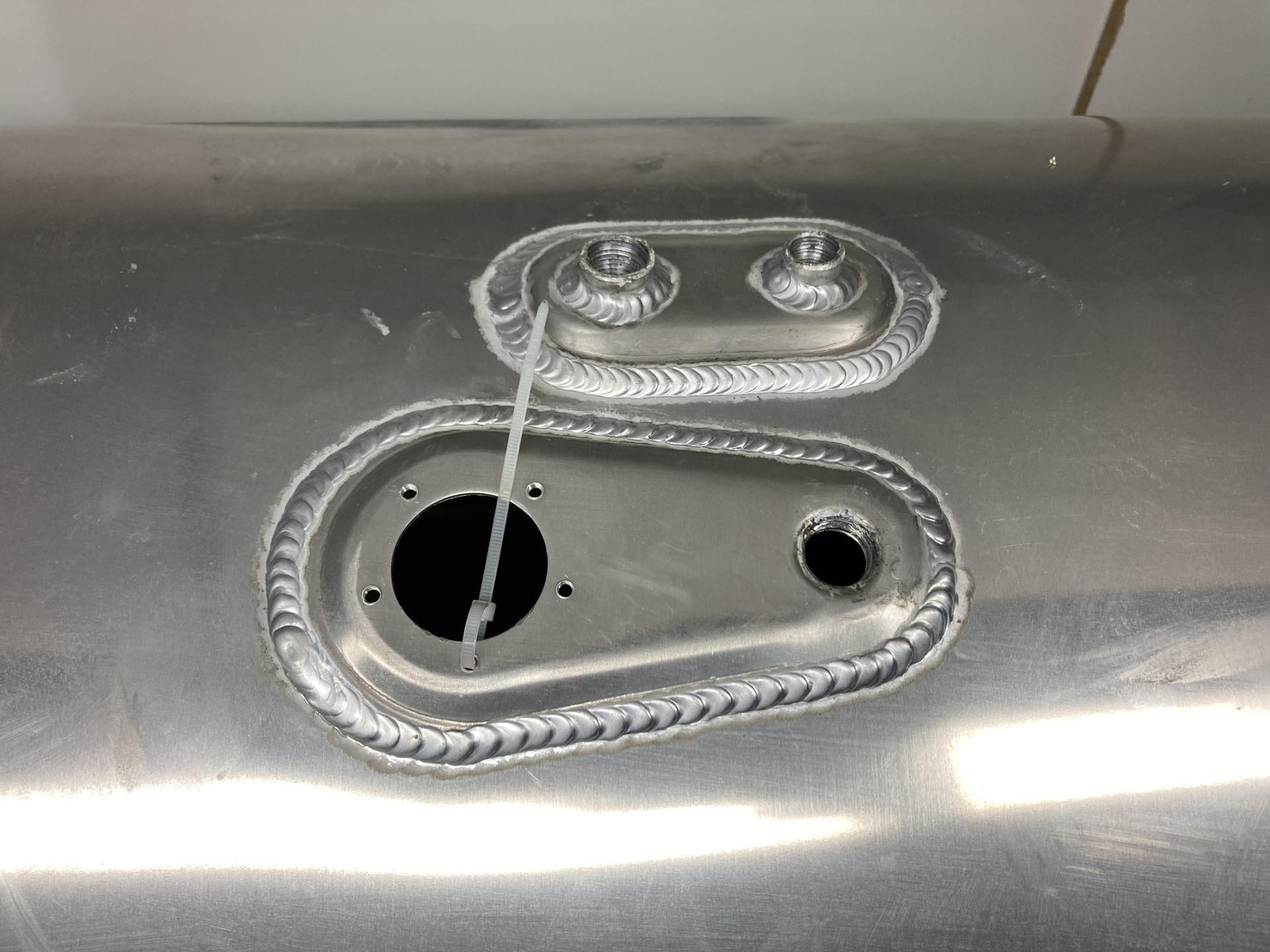 01-060015012 | Peterbilt 389 Fuel Tank for Sale