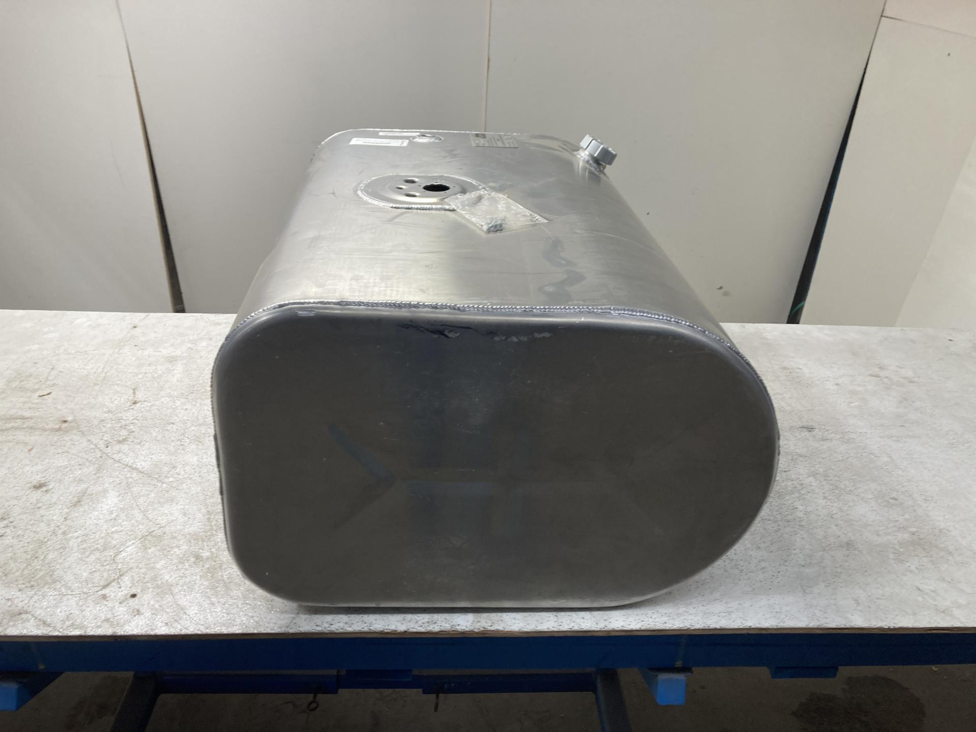 29-06005302 | Ford F750 Fuel Tank for Sale