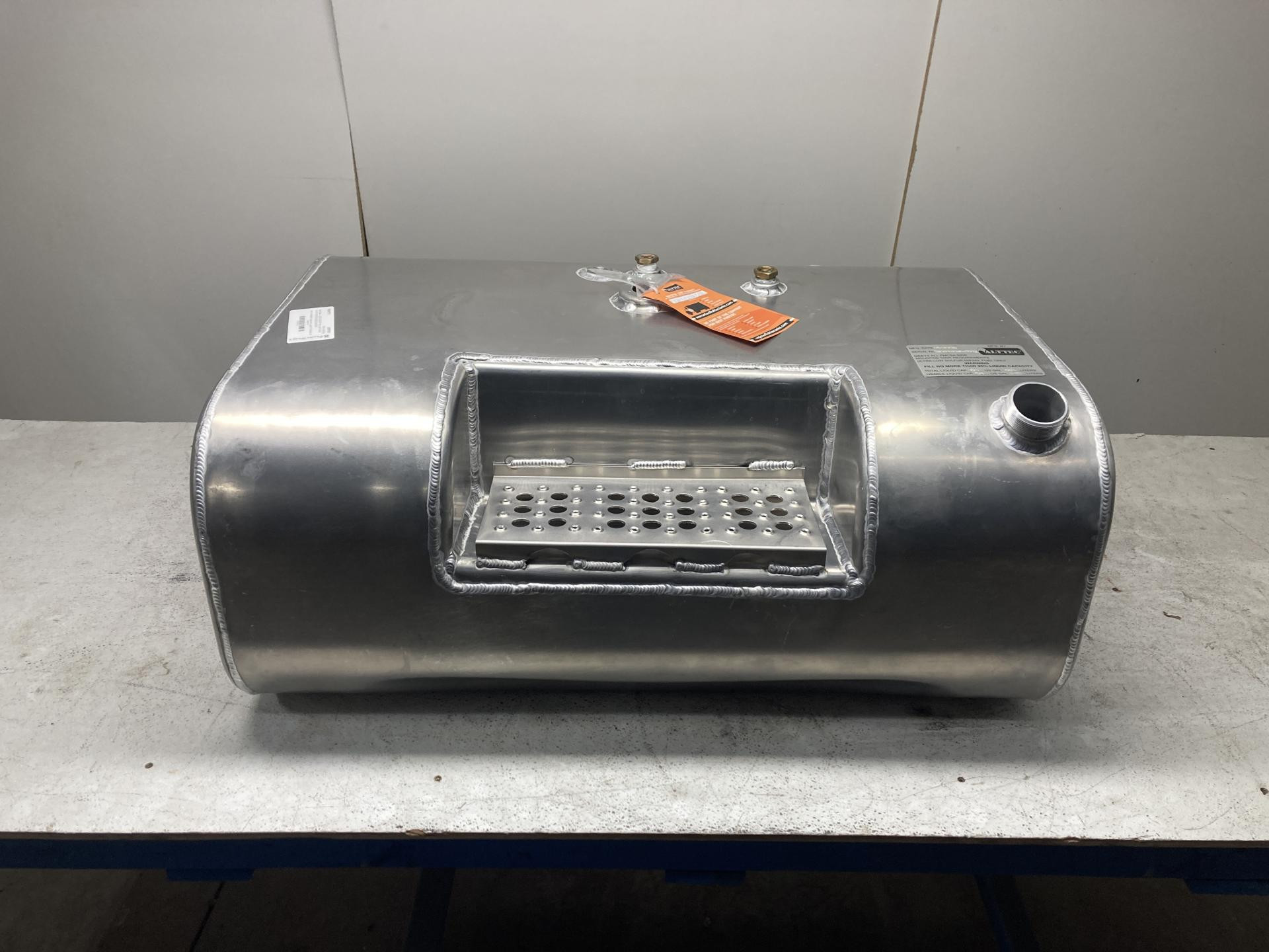 29-06006002 | International 4600 Fuel Tank for Sale