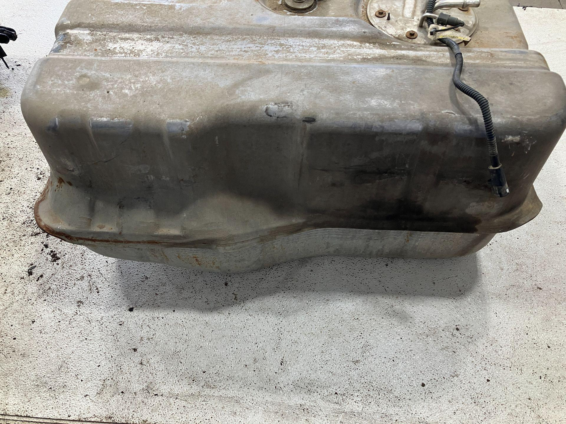 F48B | Ford F450 SUPER DUTY Fuel Tank for Sale