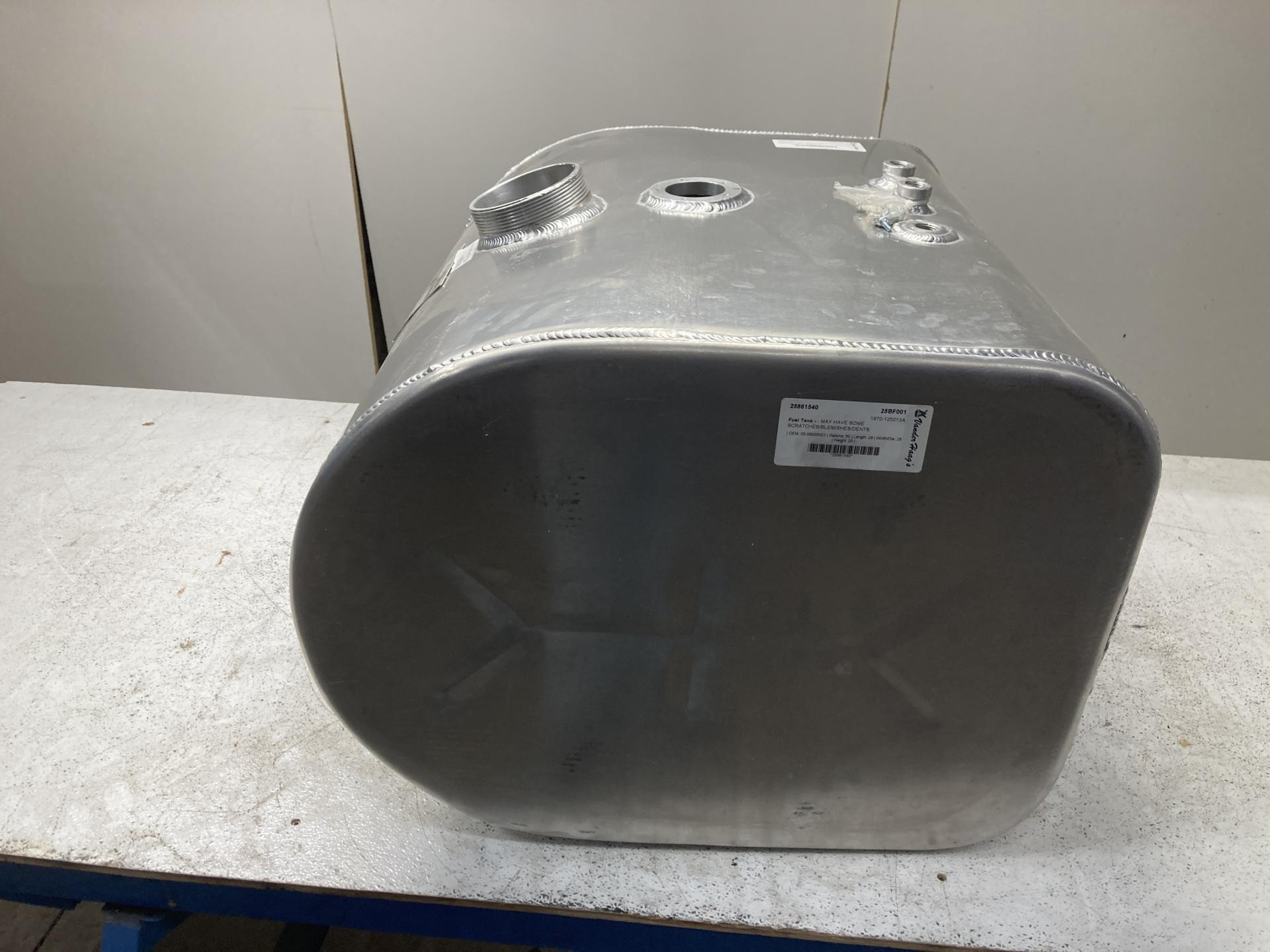 05-06005001 | Ford L8000 Fuel Tank for Sale