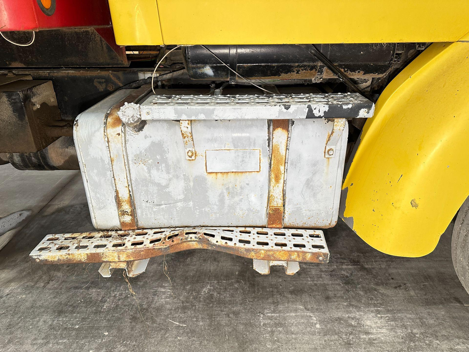 Ford L8501 Fuel Tank for Sale