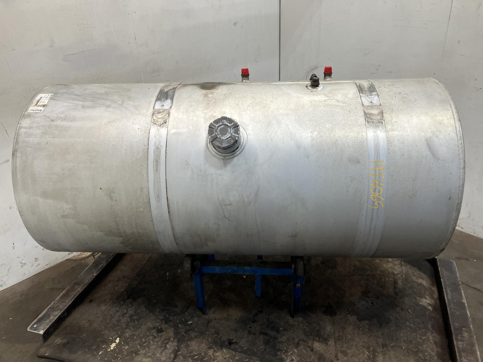 3767994C1 | International LT Fuel Tank for Sale