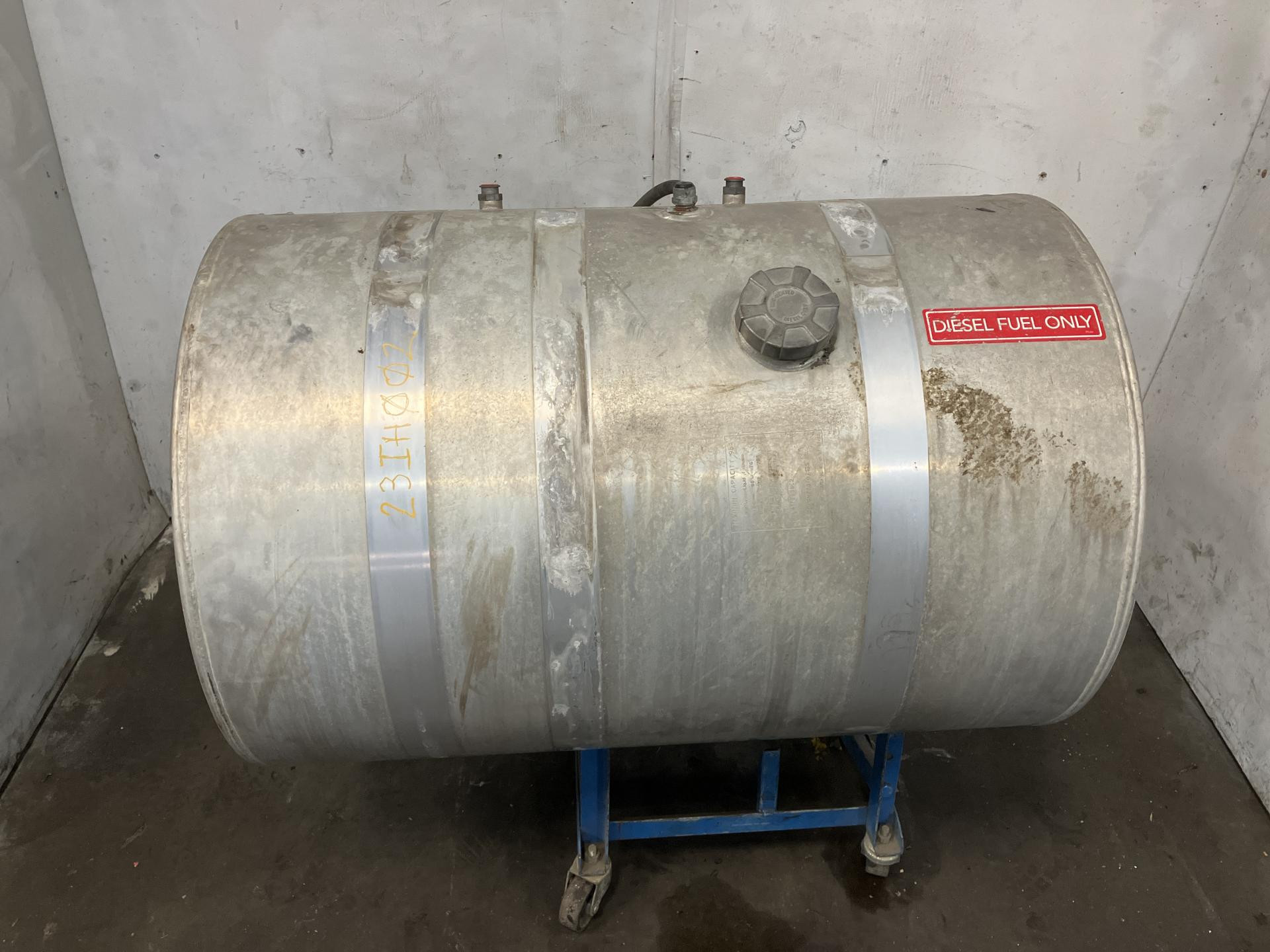 4172958C2 | International LT Fuel Tank for Sale