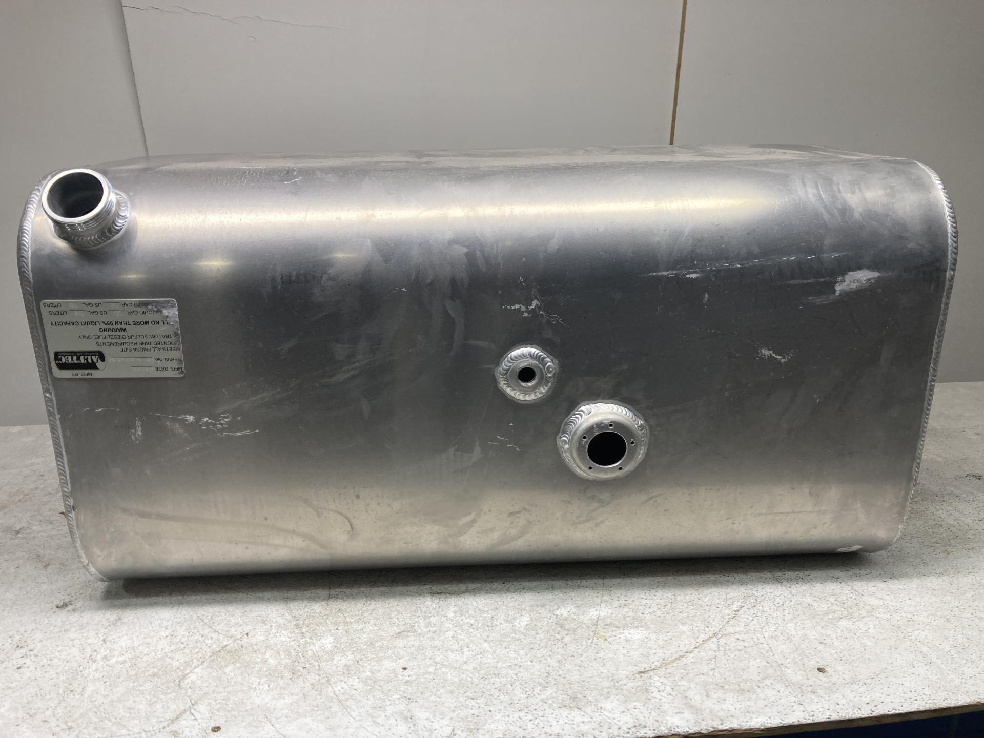03-06005501 | Freightliner 114SD Fuel Tank for Sale
