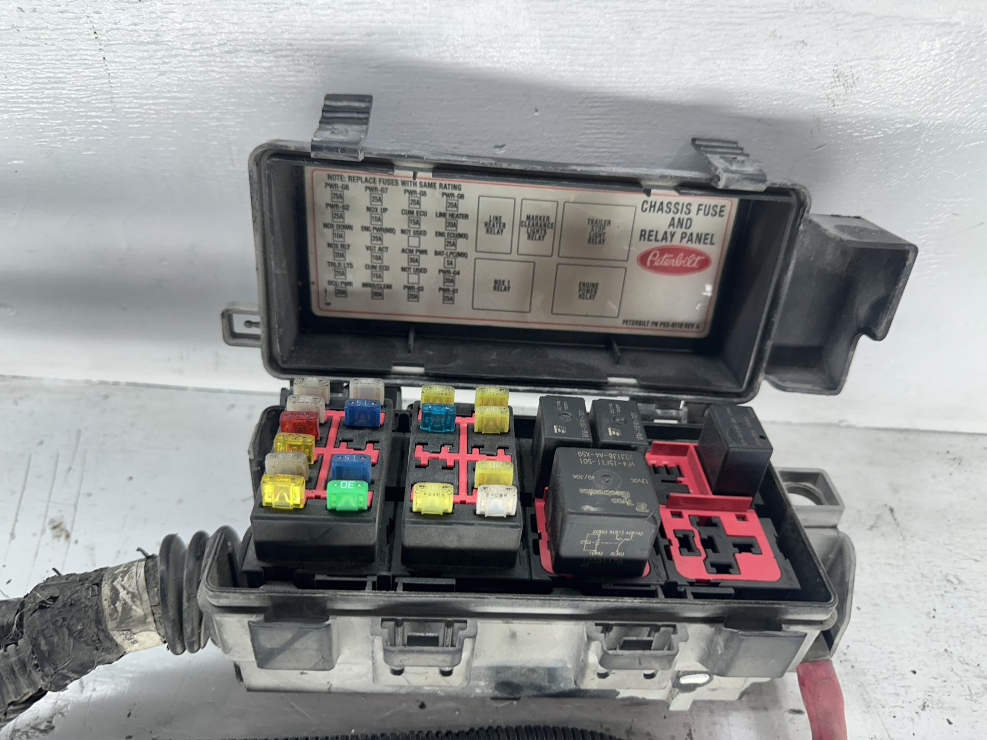 P53-6110 | Peterbilt 365 Fuse Box for Sale