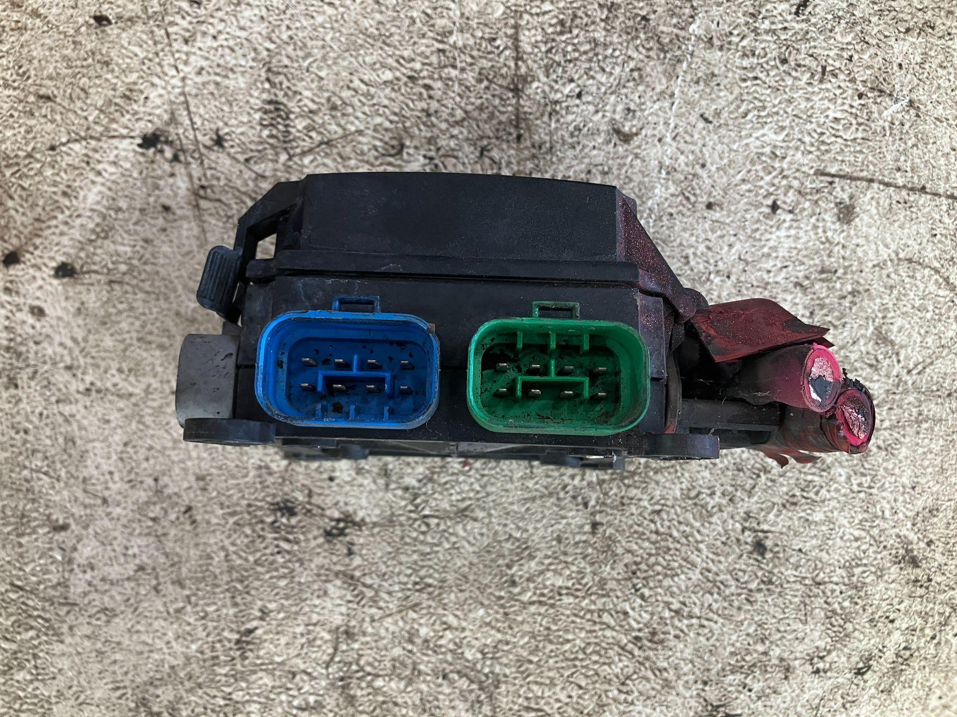 A06-46255-012 | Freightliner FL60 Fuse Box for Sale