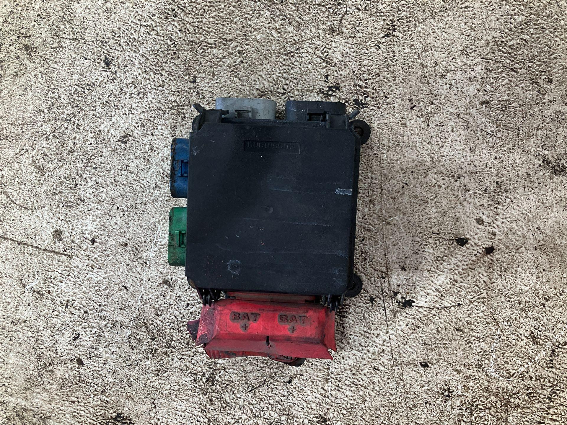 A06-46255-012 | Freightliner FL60 Fuse Box for Sale