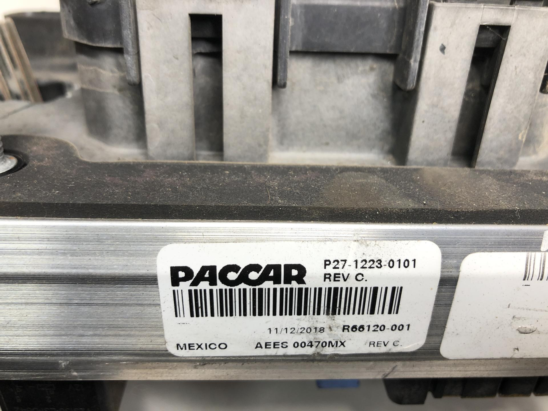 S53-1353-111 | Peterbilt 579 Fuse Box for Sale