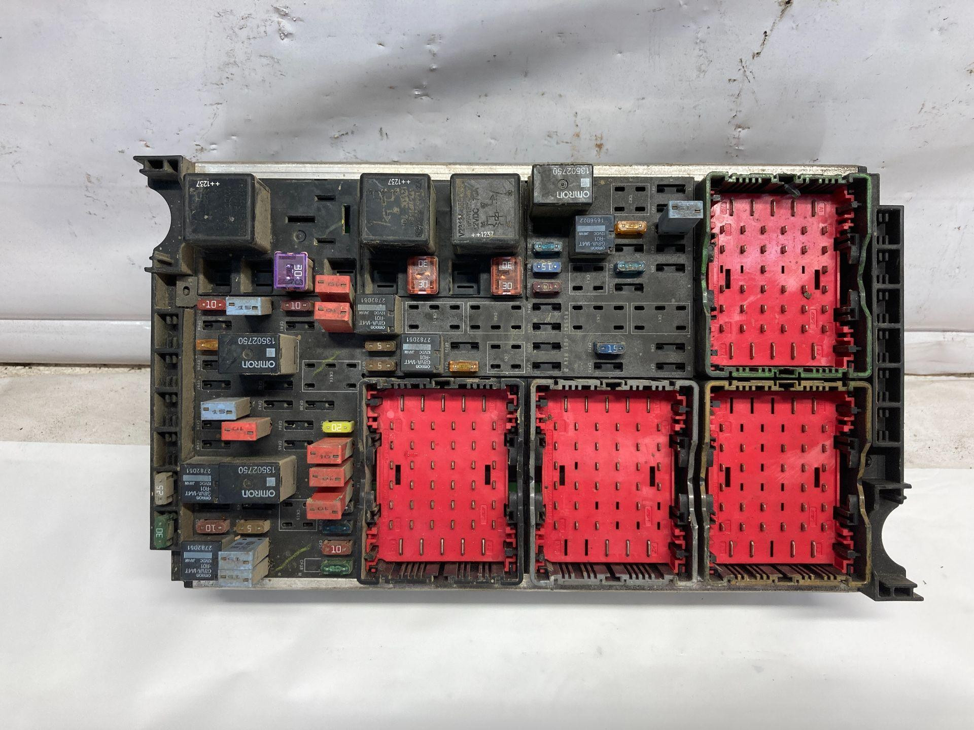 Peterbilt 579 Fuse Box for Sale