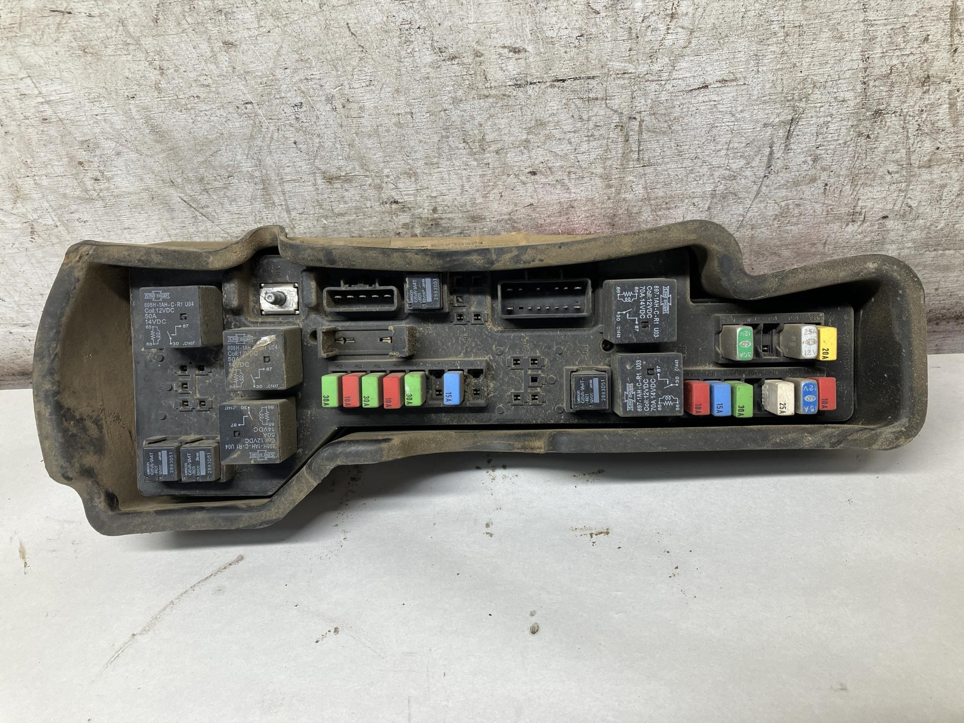82732384 | Mack CXU613 Fuse Box for Sale