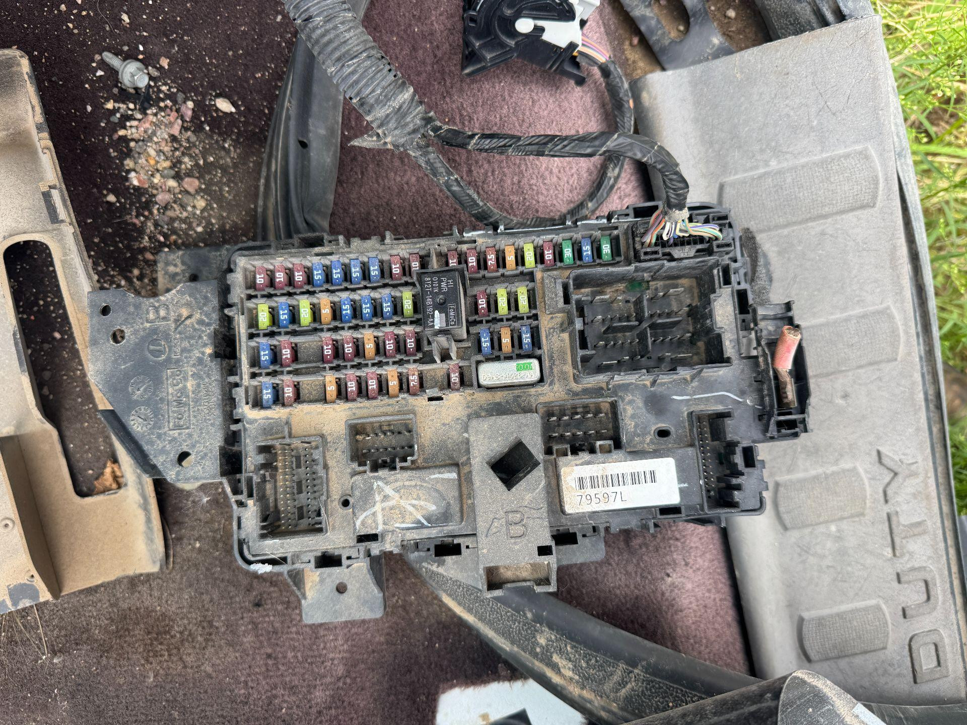 Ford F450 SUPER DUTY Fuse Box for Sale