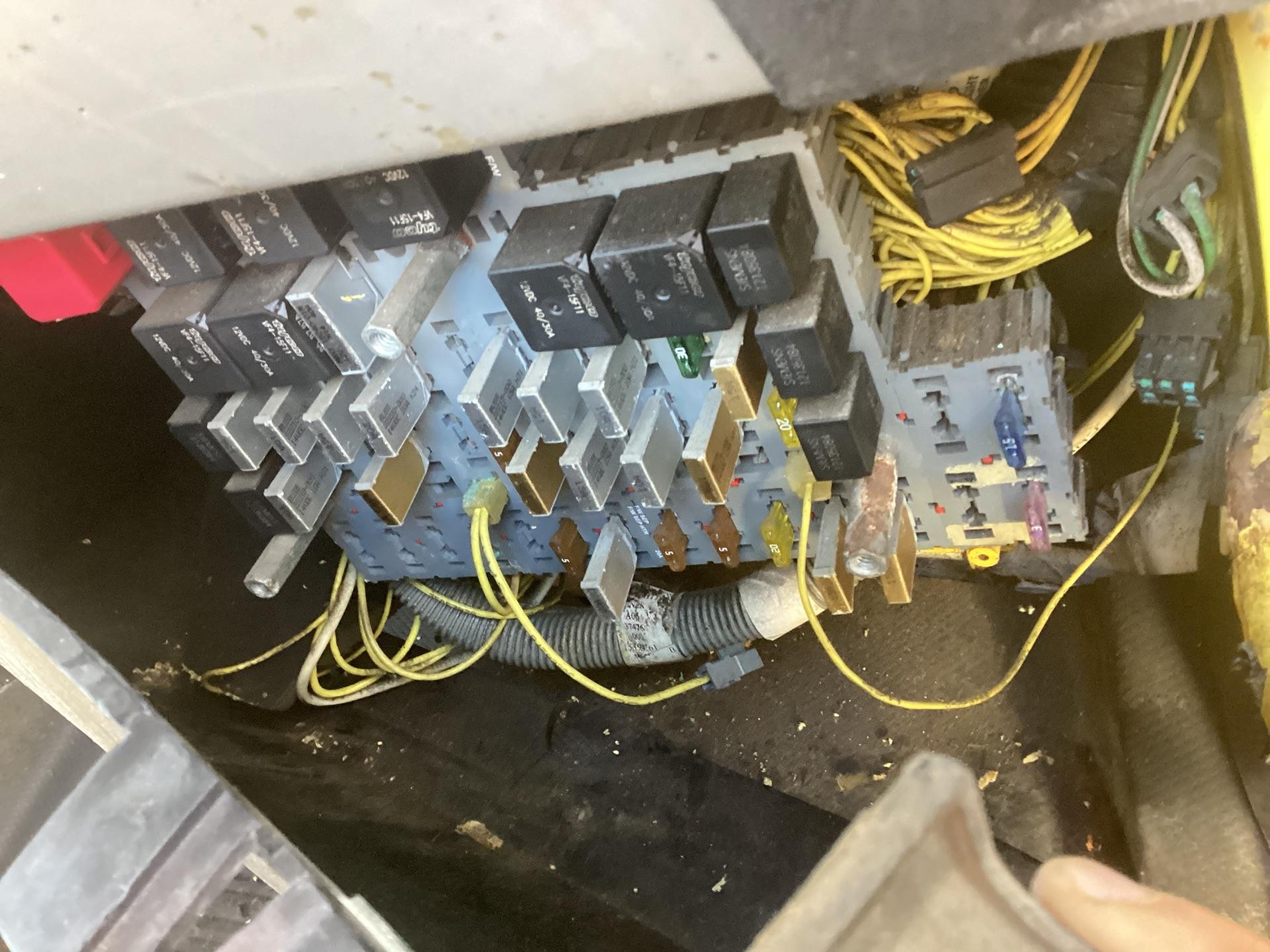 Freightliner FL80 Fuse Box for Sale