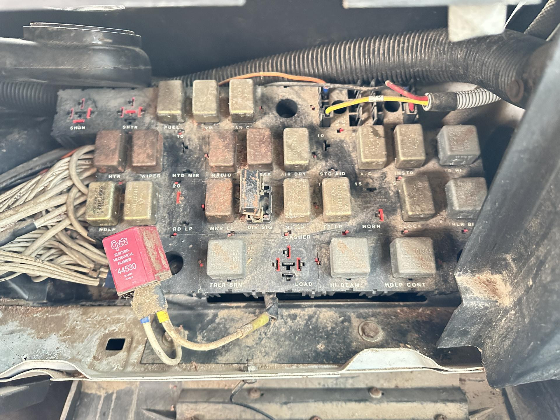Freightliner FLC112 Fuse Box for Sale