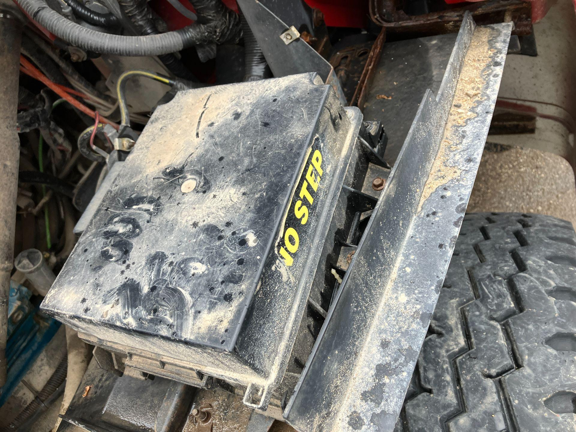 Ford L8501 Fuse Box for Sale