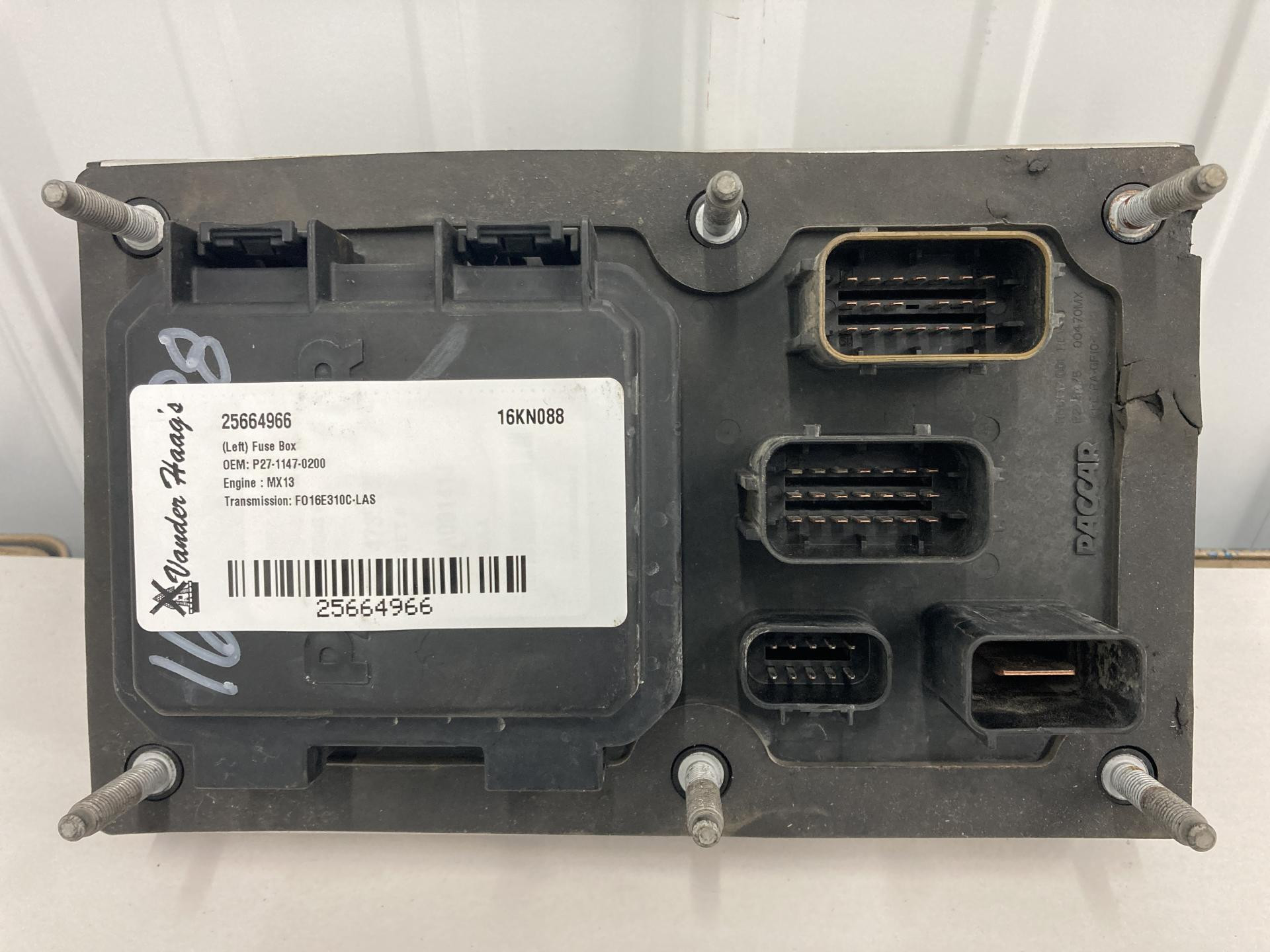 P27-1147-0200 | Kenworth T680 Fuse Box for Sale