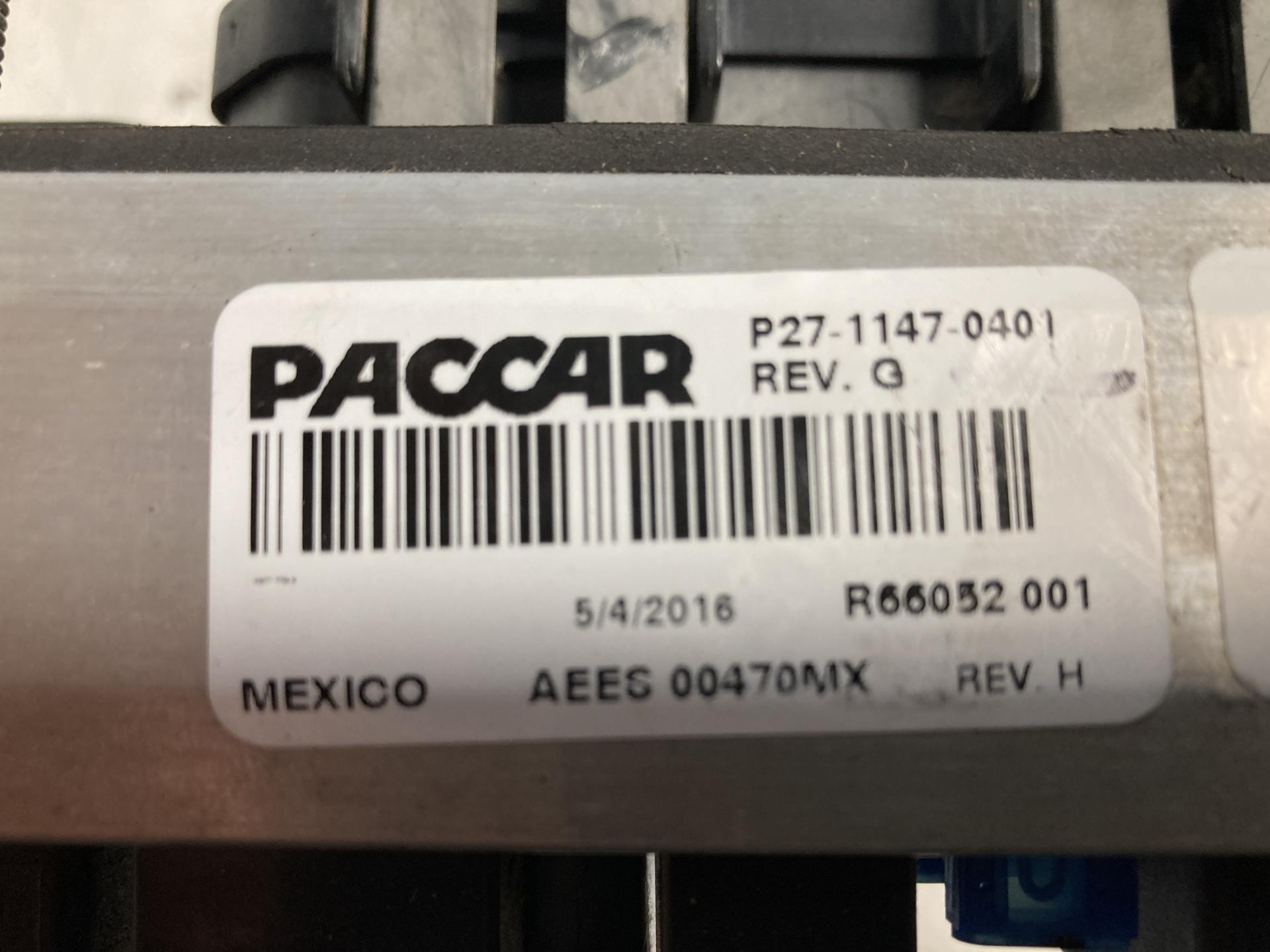 P27-1147-0401 | Kenworth T680 Fuse Box for Sale