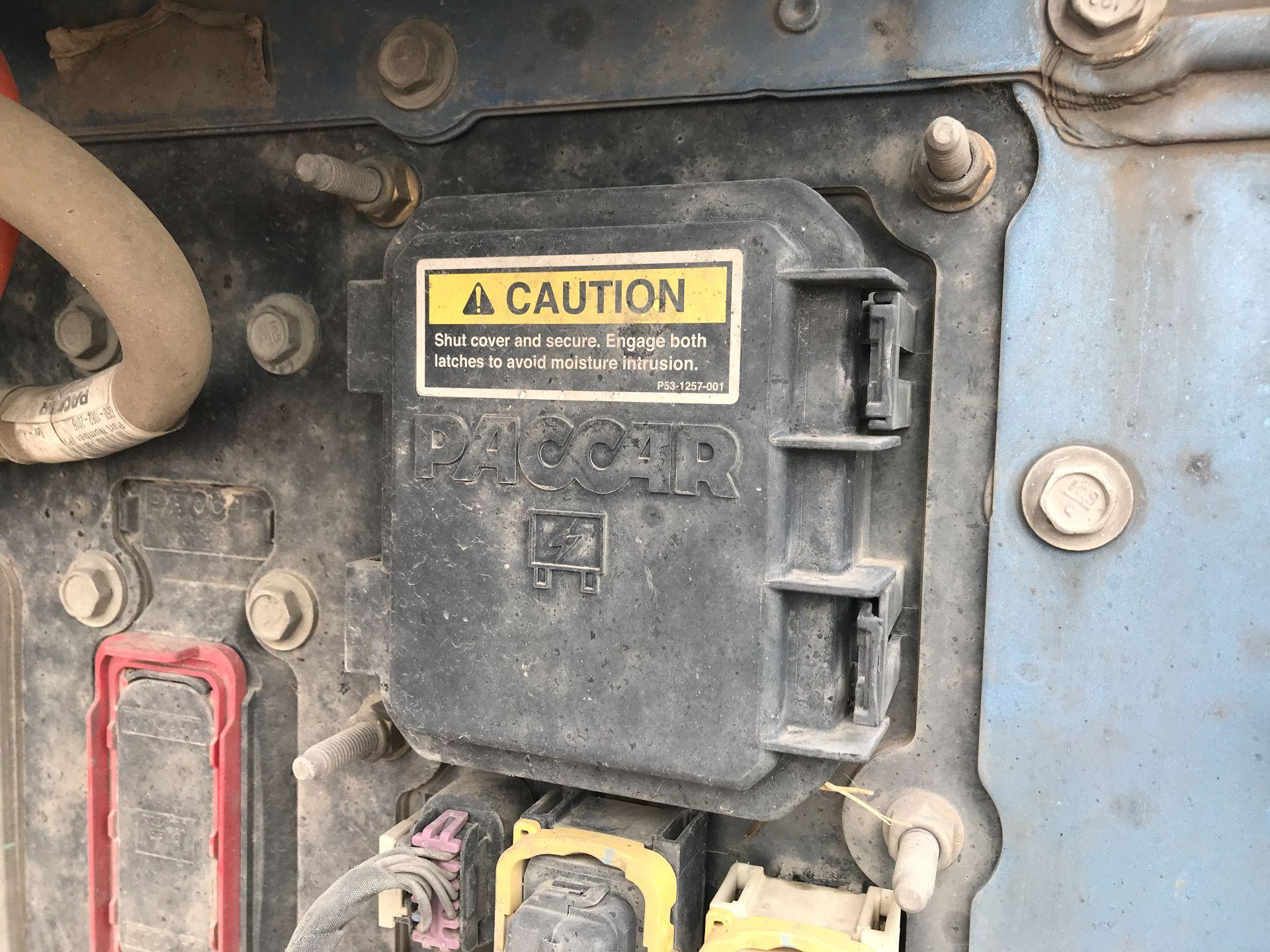 P27-1209-01010 | Kenworth T680 Fuse Box for Sale