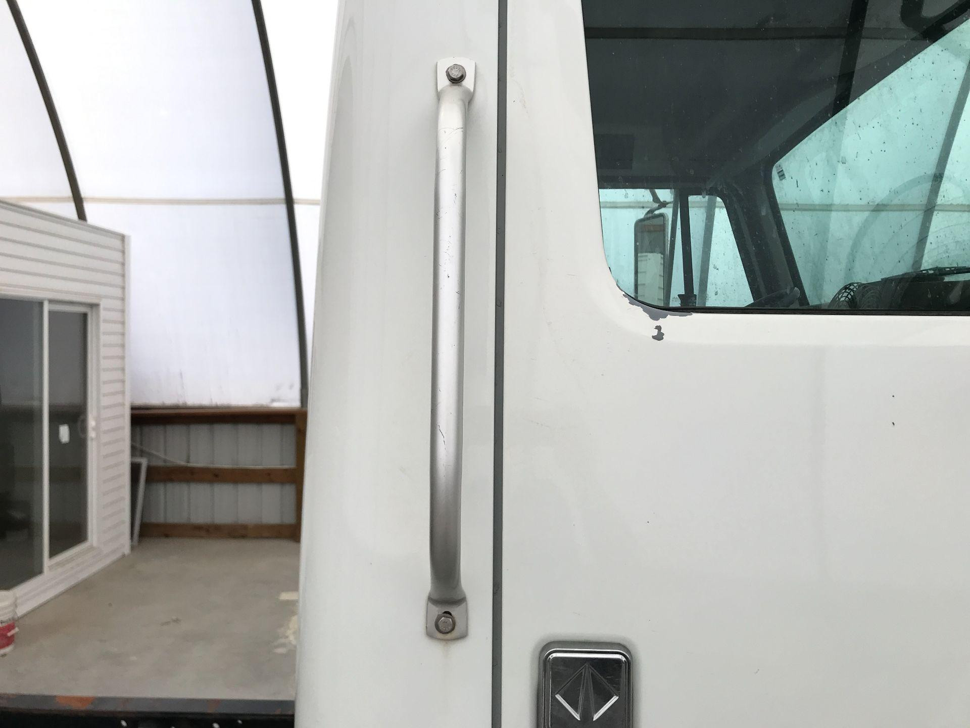 International S2500 Grab Handle for Sale