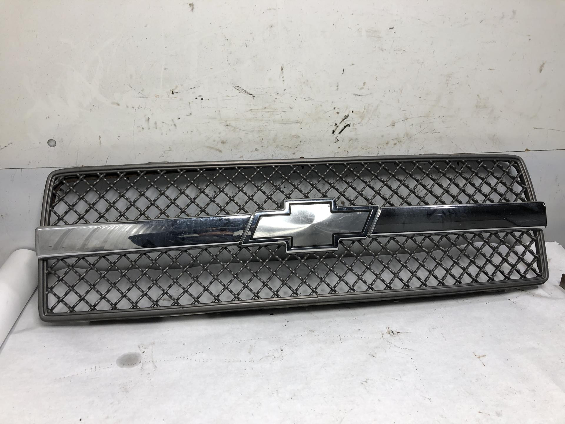 Chevrolet C5500 Grille for Sale