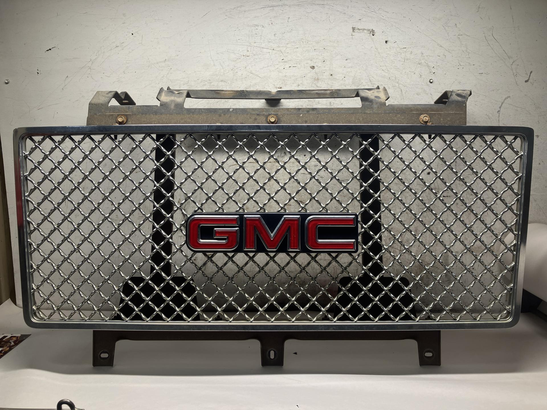 15015483 | GMC C7500 Grille for Sale
