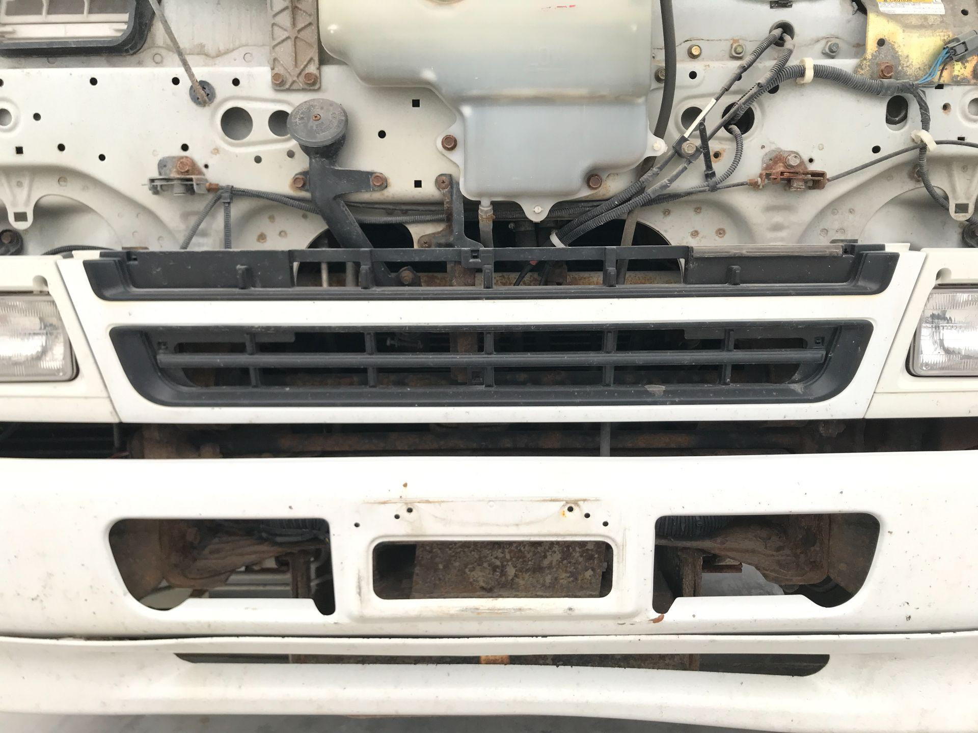 Mitsubishi FUSO Grille for Sale