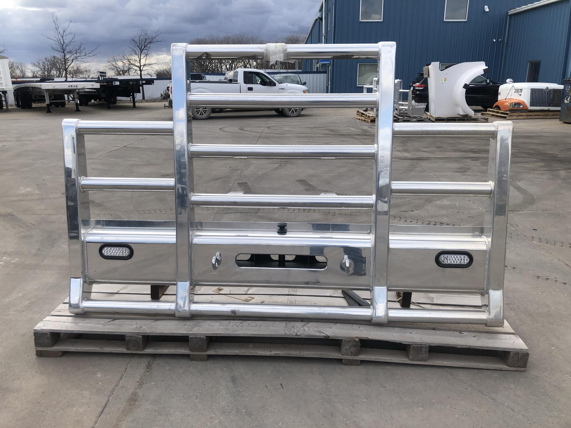PB01D4 | Peterbilt 379 Grille Guard for Sale