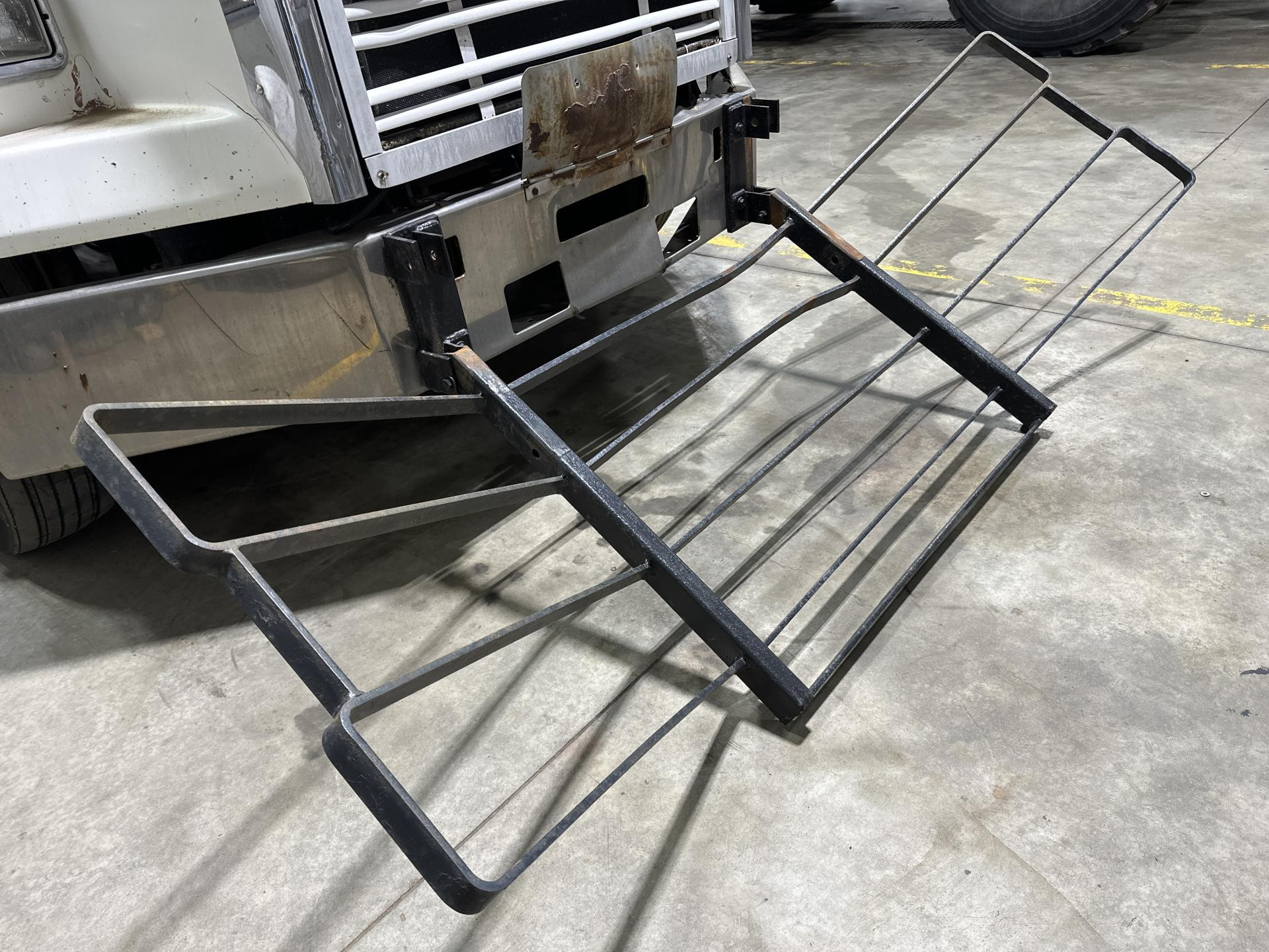 Freightliner FLD112SD Grille Guard for Sale