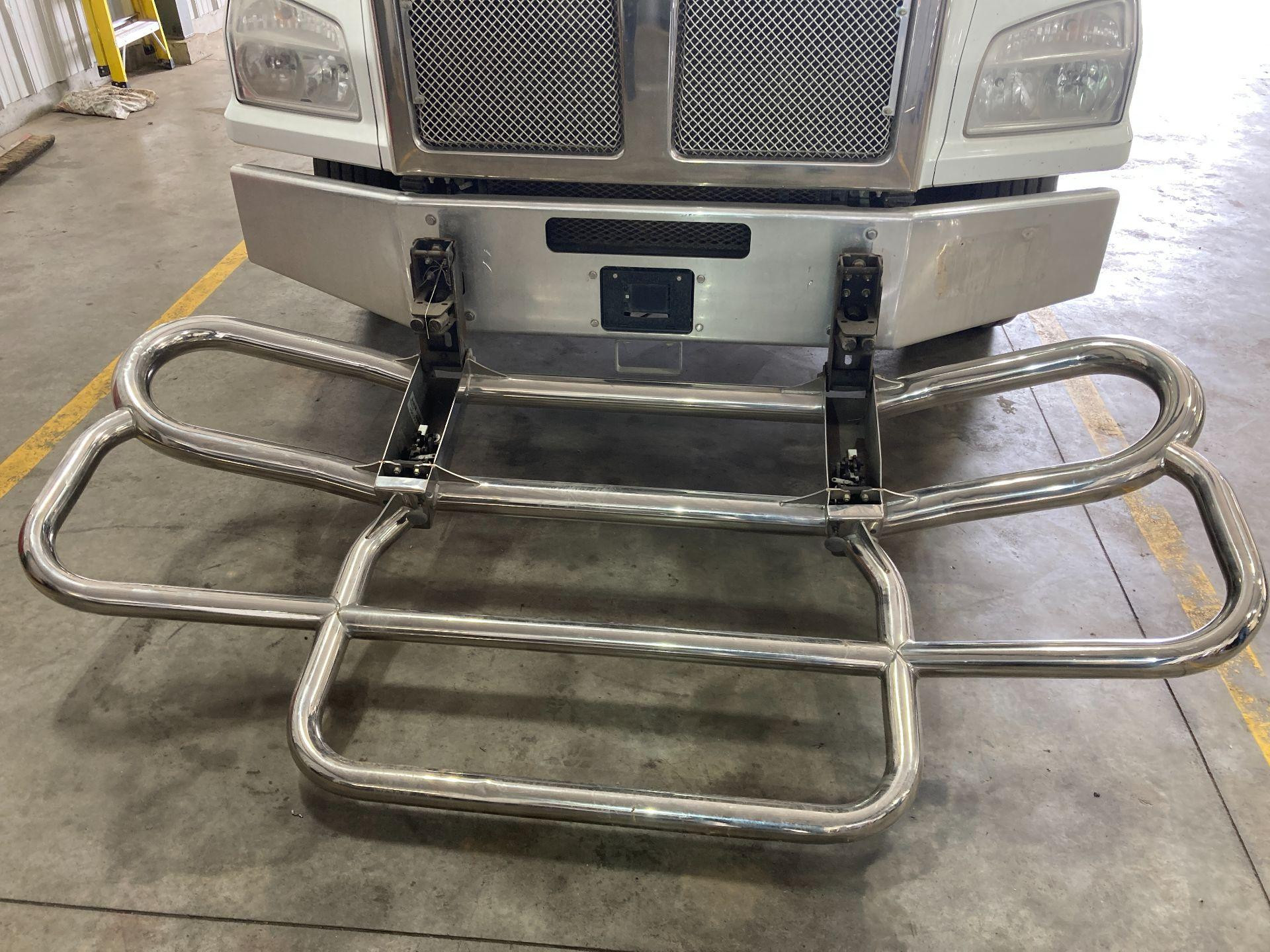 PK22G3 | Kenworth T880 Grille Guard for Sale