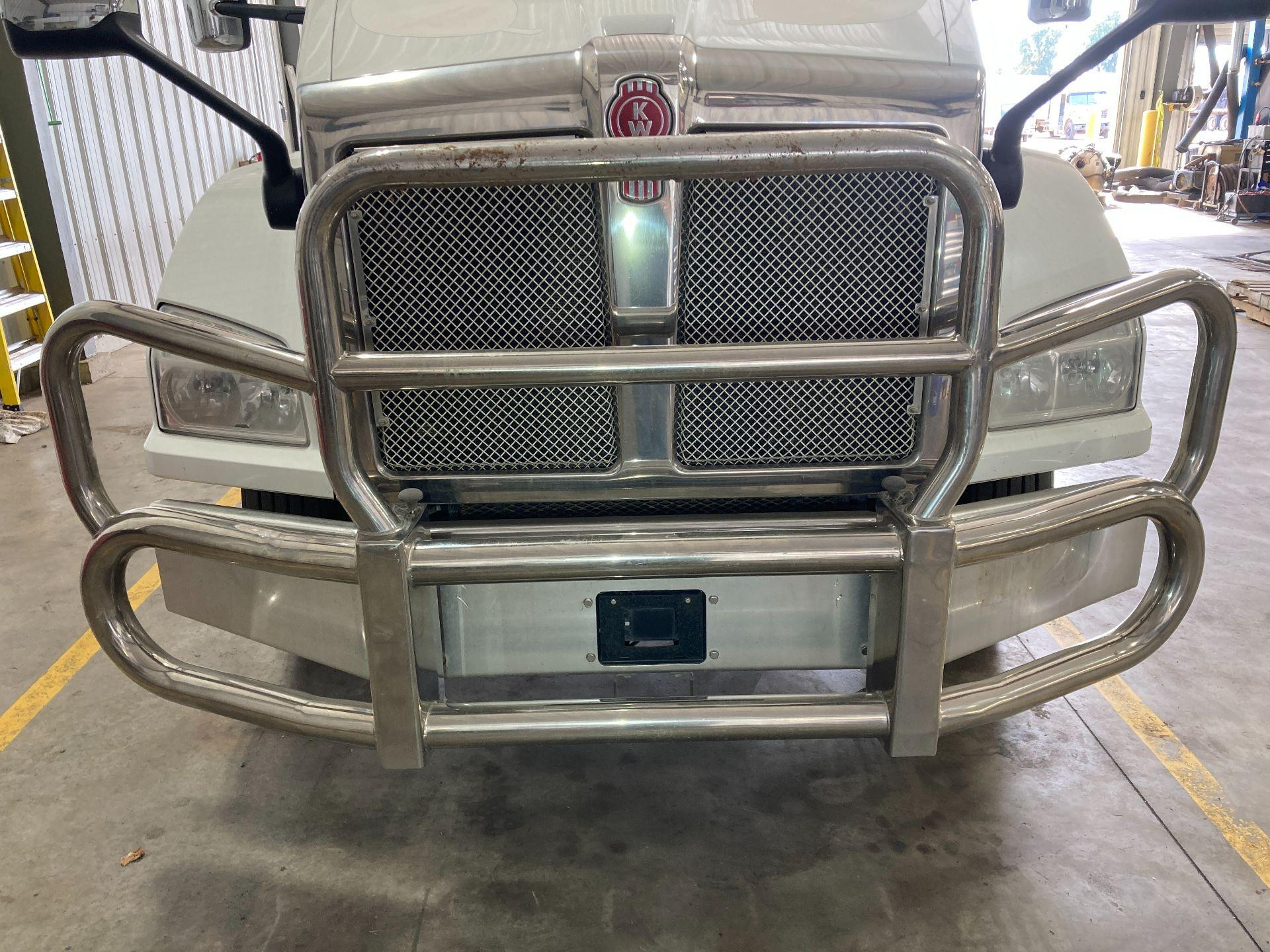 PK22G3 | Kenworth T880 Grille Guard for Sale