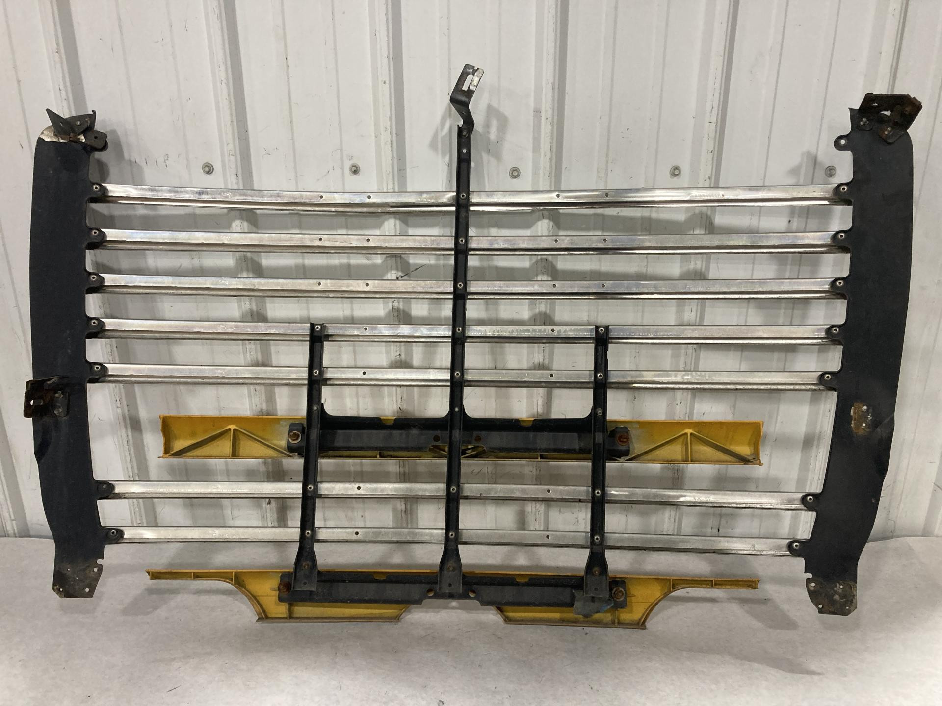 Ford L8513 Grille for Sale