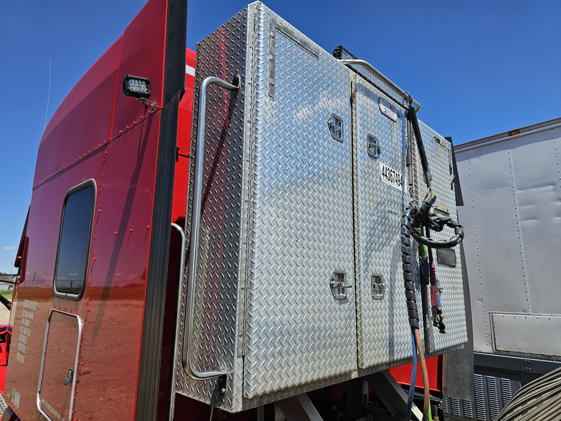 Peterbilt 579 Cab Protector / Headache Rack for Sale