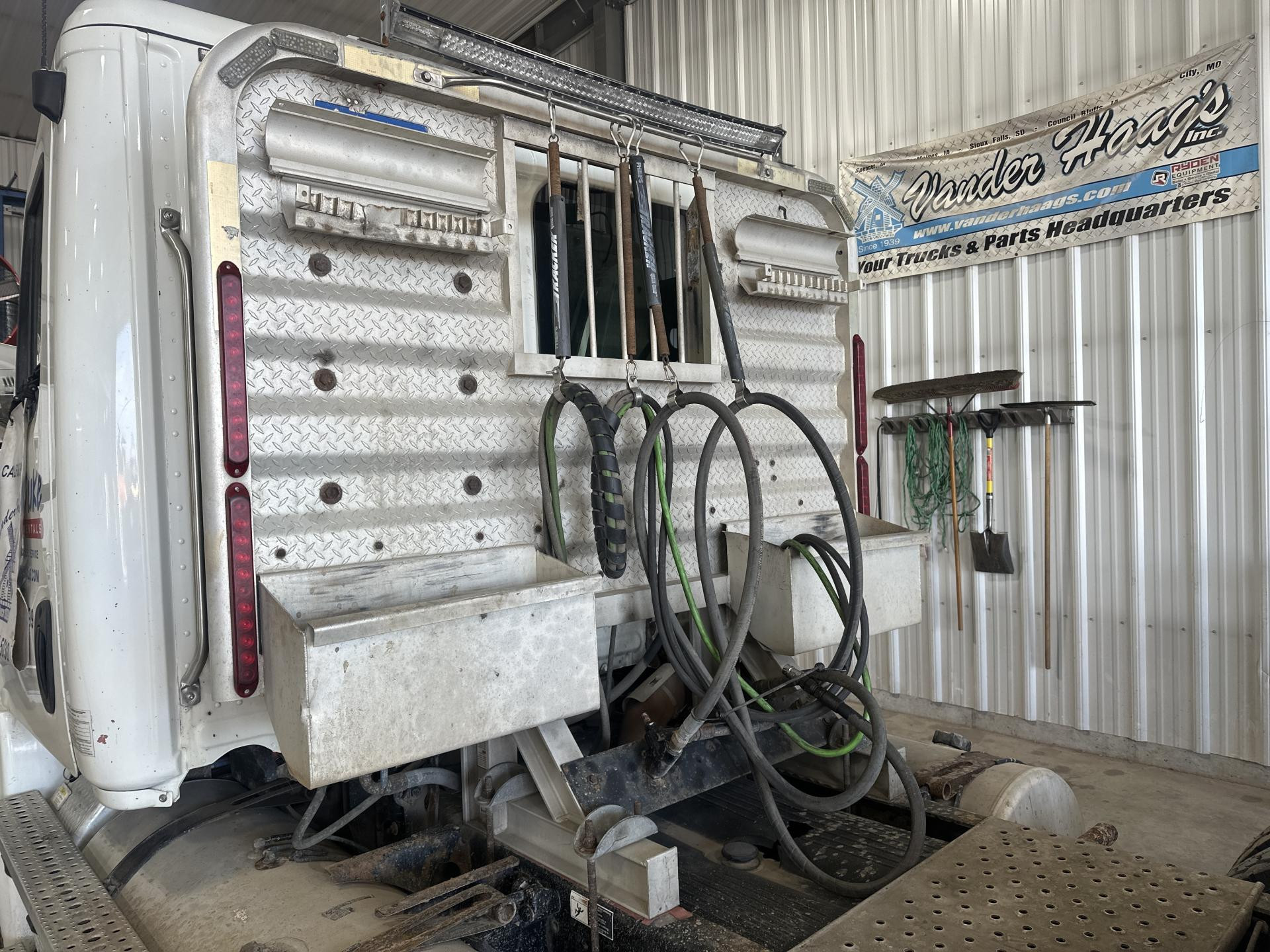Freightliner CASCADIA Cab Protector / Headache Rack for Sale